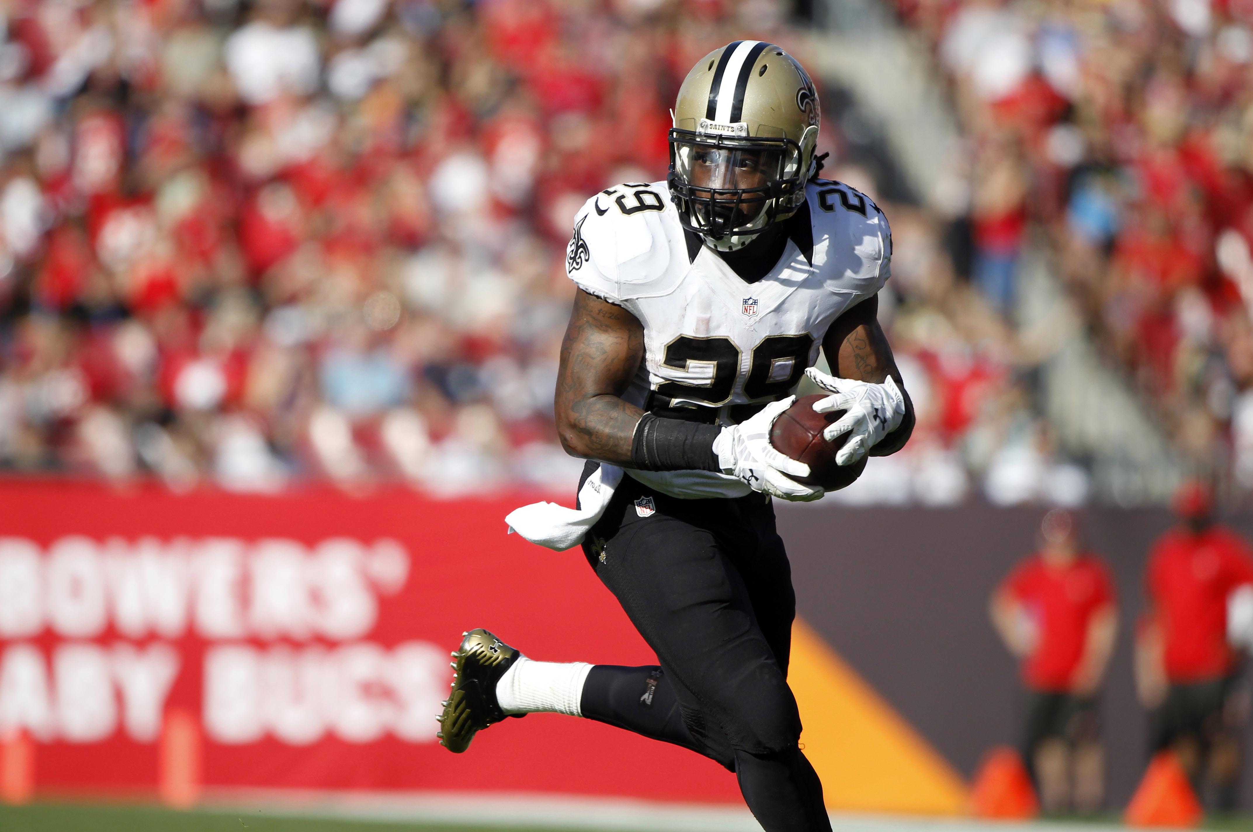 Photo: Mark Ingram with 600-pound hog from hunting trip - Saturday Down ...