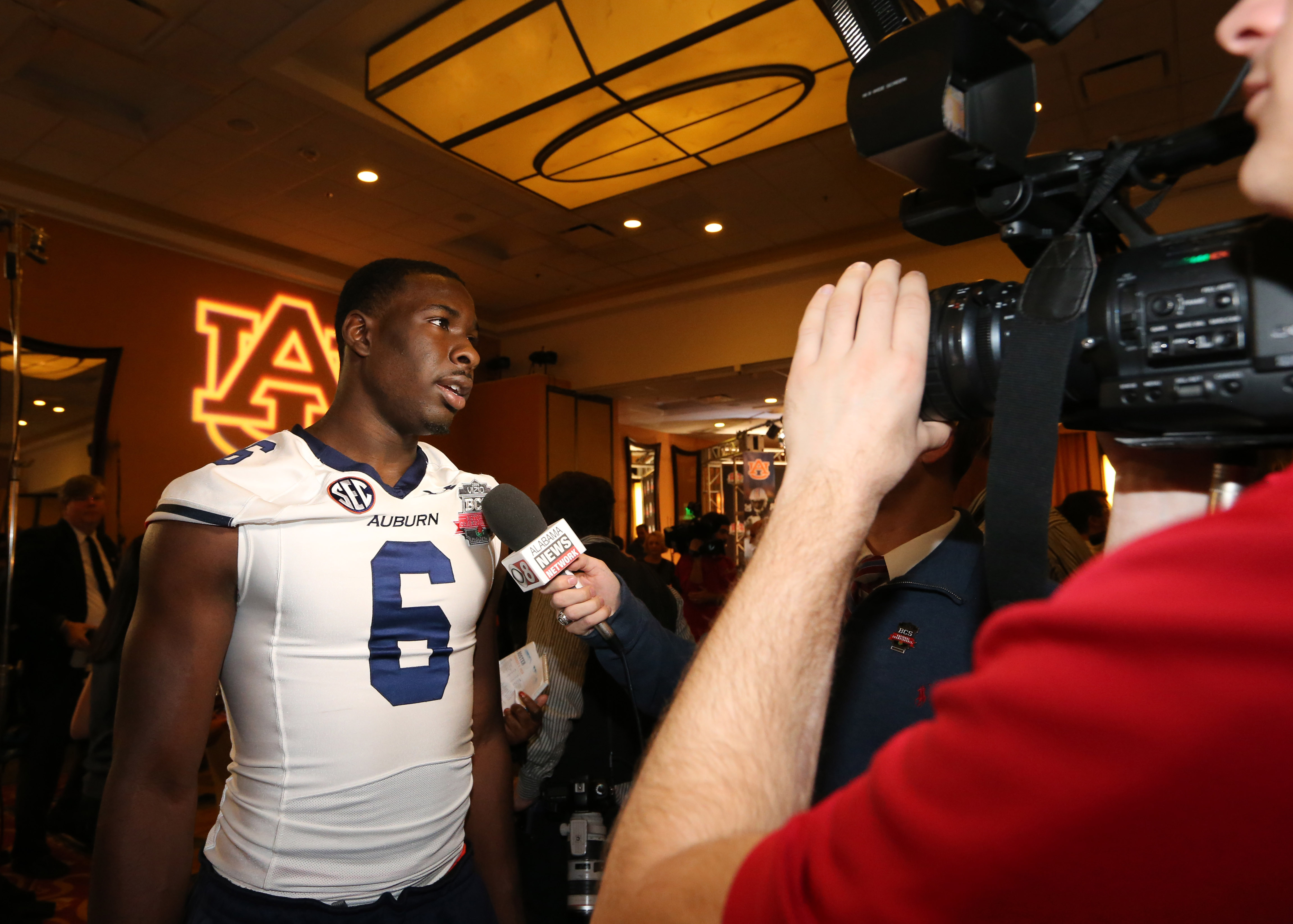 Pressure mounting on Jeremy Johnson to become SEC's top QB - Saturday ...