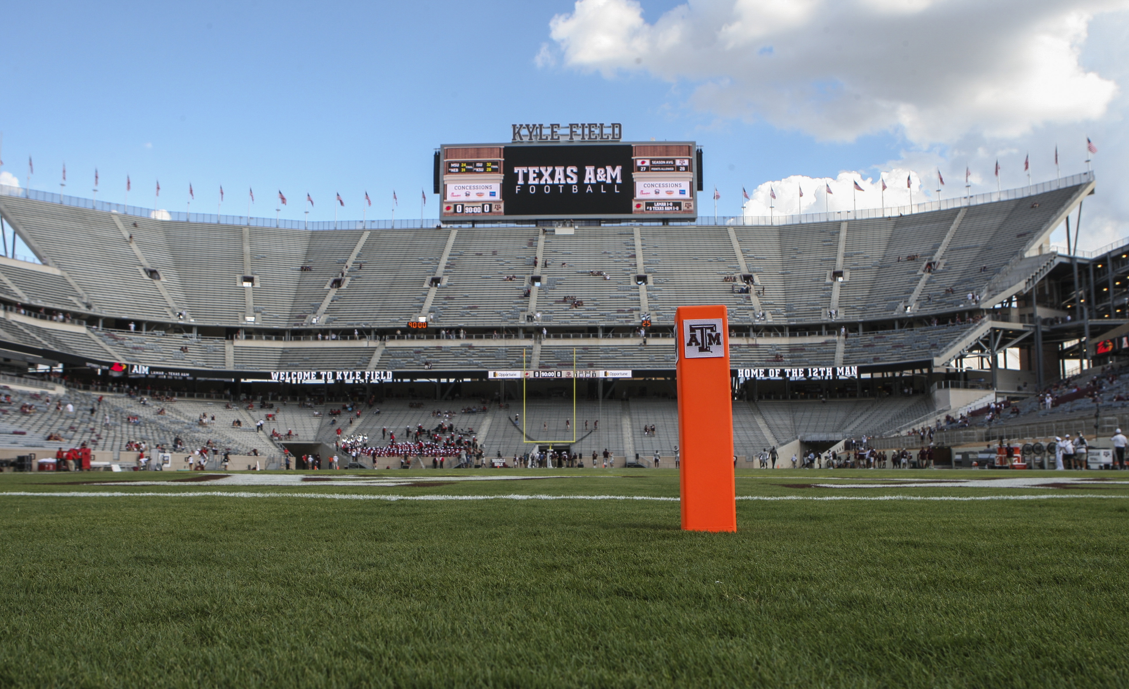 Texas A&M gives 'all clear' after bomb threat at Kyle Field that ...