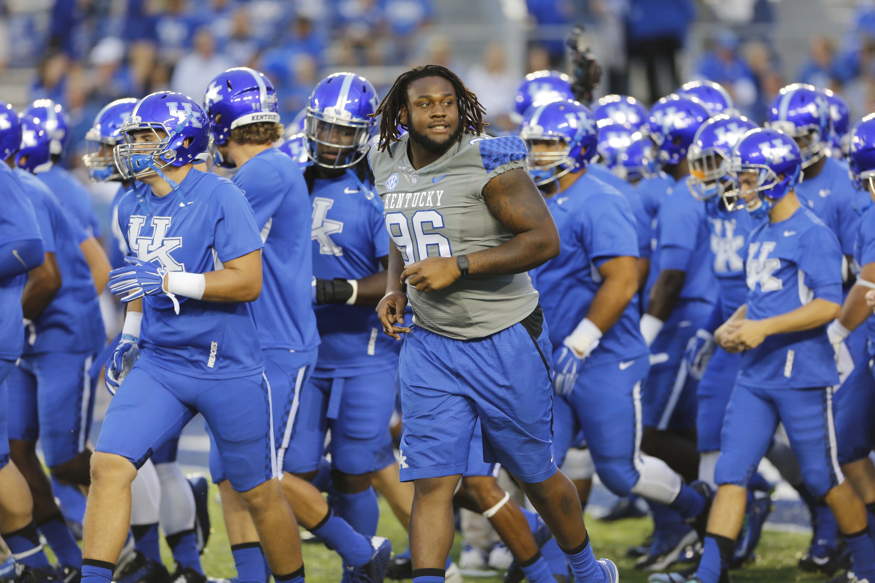 Photos: Kentucky shares Valentine's Day cards featuring Wildcats ...