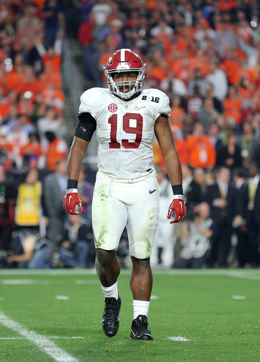 ESPN's Sports Science compares Reggie Ragland to NFL All-Pro LB ...