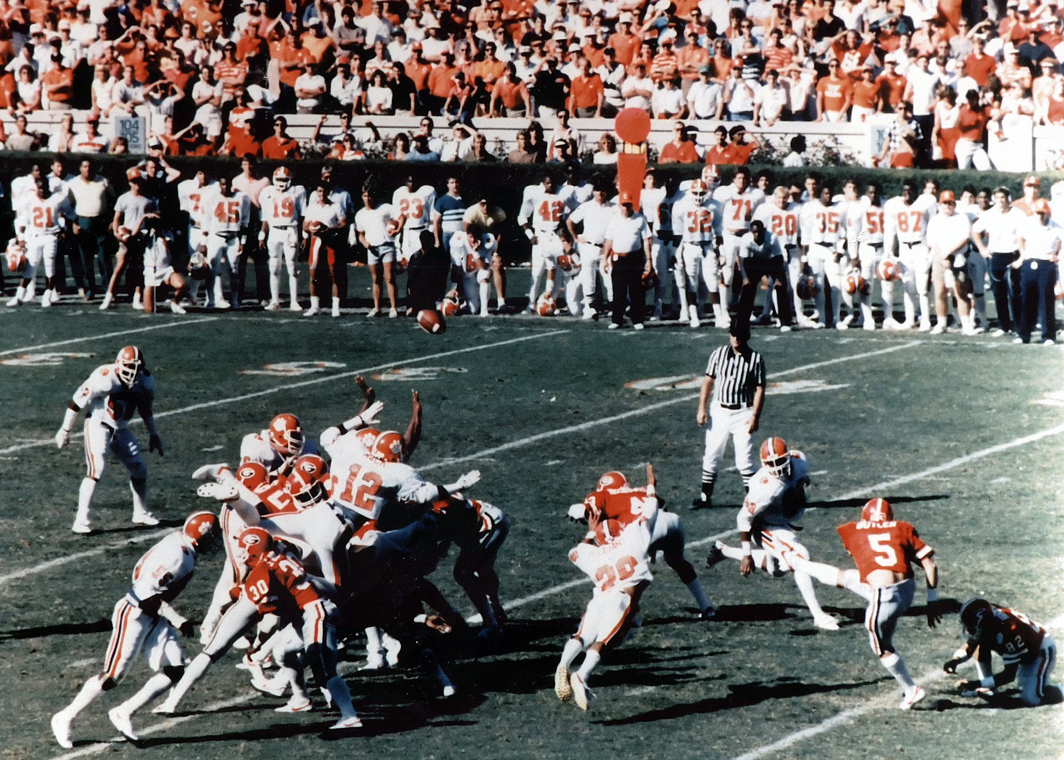 College Football Hall of Fame kicker Kevin Butler now a student ...