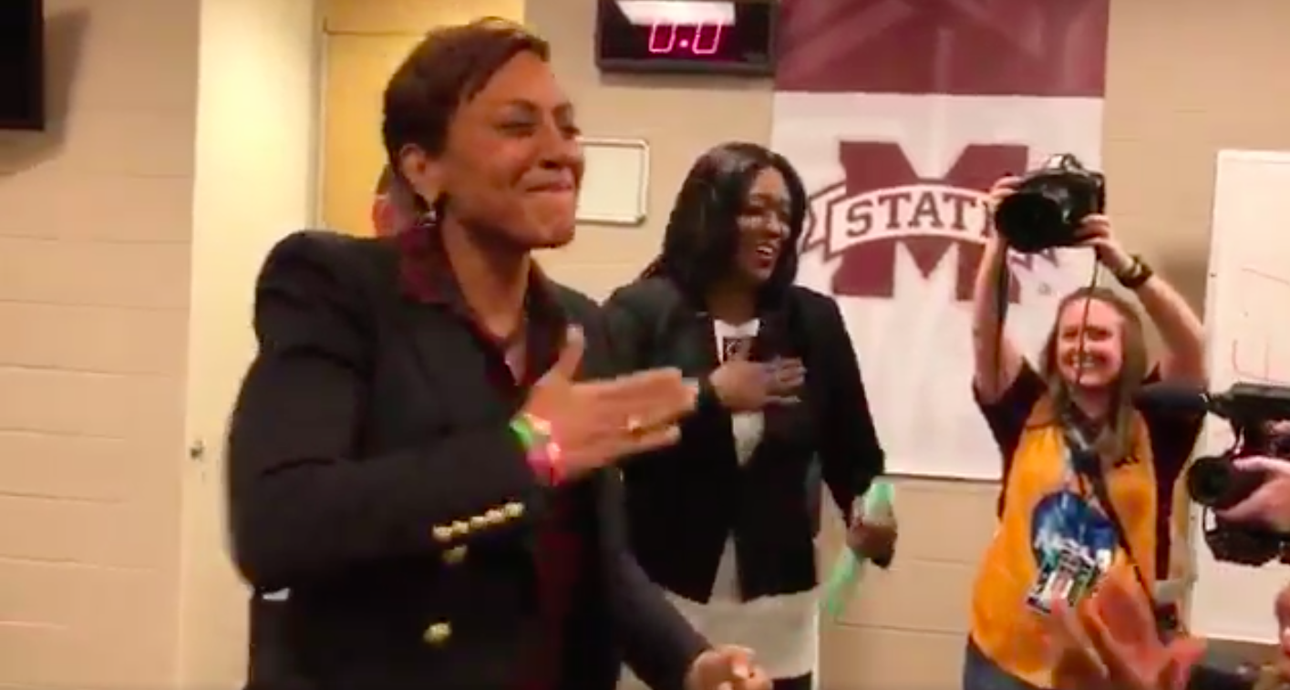 Video: Legendary ESPN broadcaster Robin Roberts visits Mississippi ...