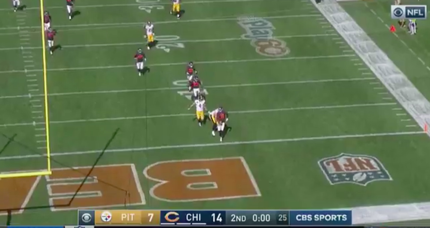 WATCH: Chicago Bears player makes embarrassing mistake on what should ...