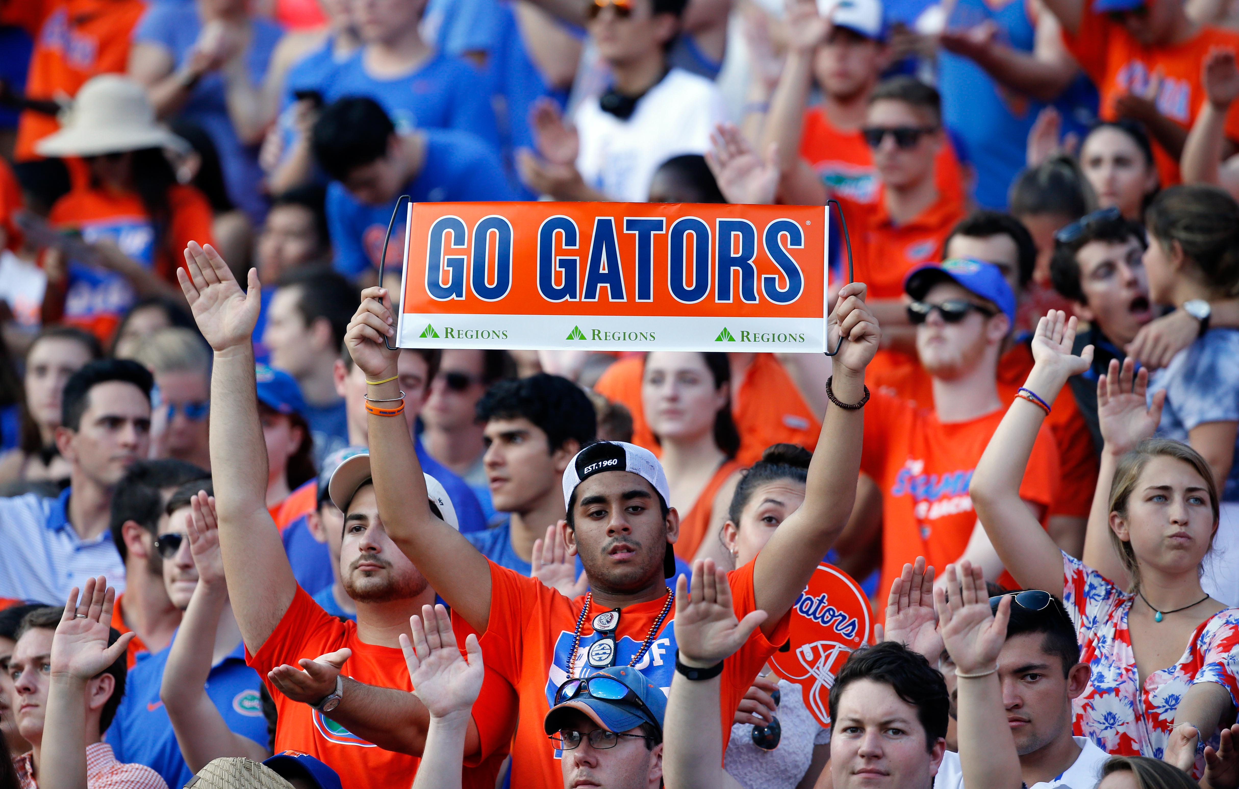 Massive Georgia offensive lineman Riley Simonds commits to Florida ...