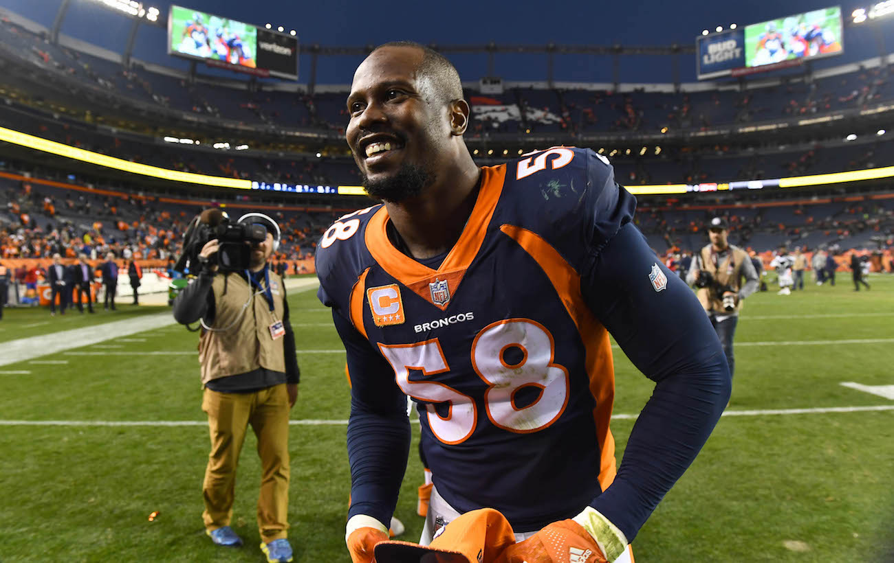 LOOK: Von Miller's Christmas-themed cleats feature all the bells ...
