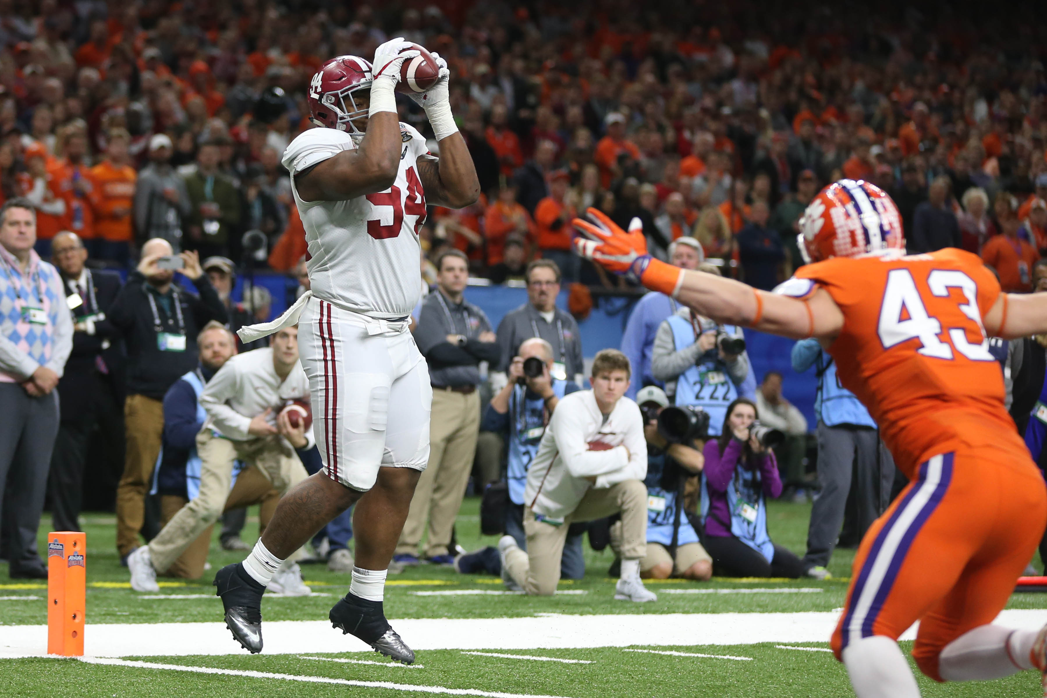 The Man with the Gold Hands: Da'Ron Payne, a coach's love, and the ...