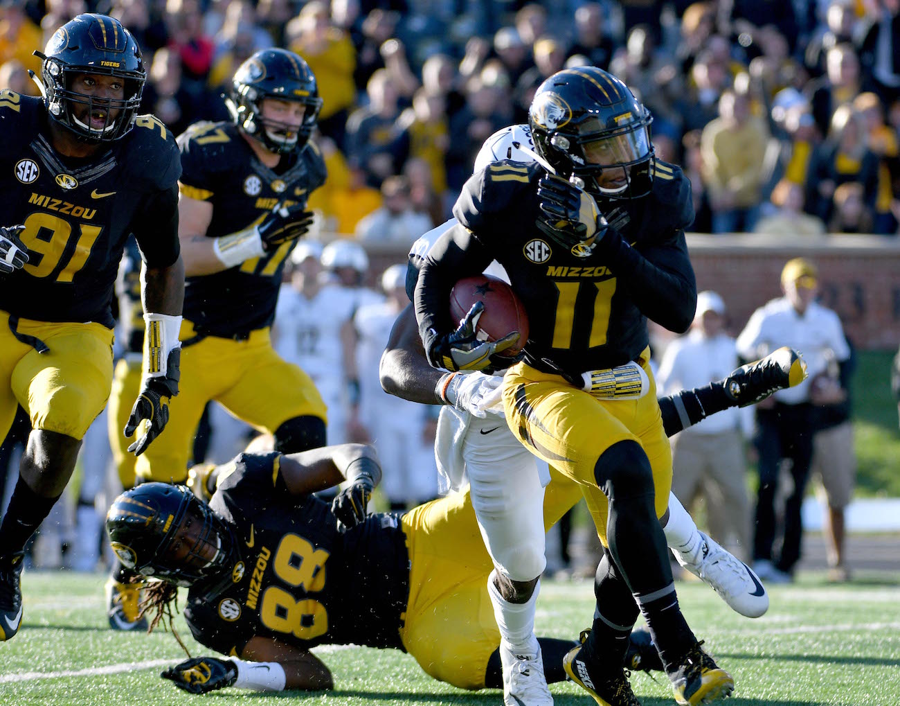 Former Mizzou DB Aarion Penton reportedly signing contract with CFL ...