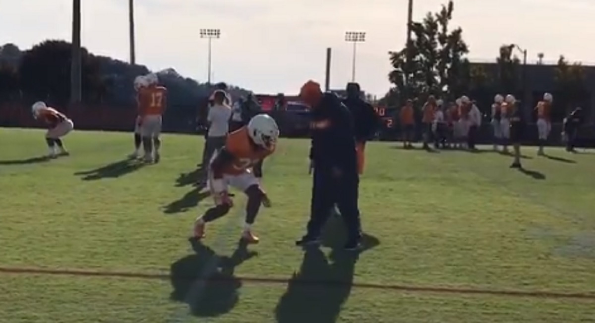 WATCH: Tennessee RB Jeremy Banks practices with different position ...