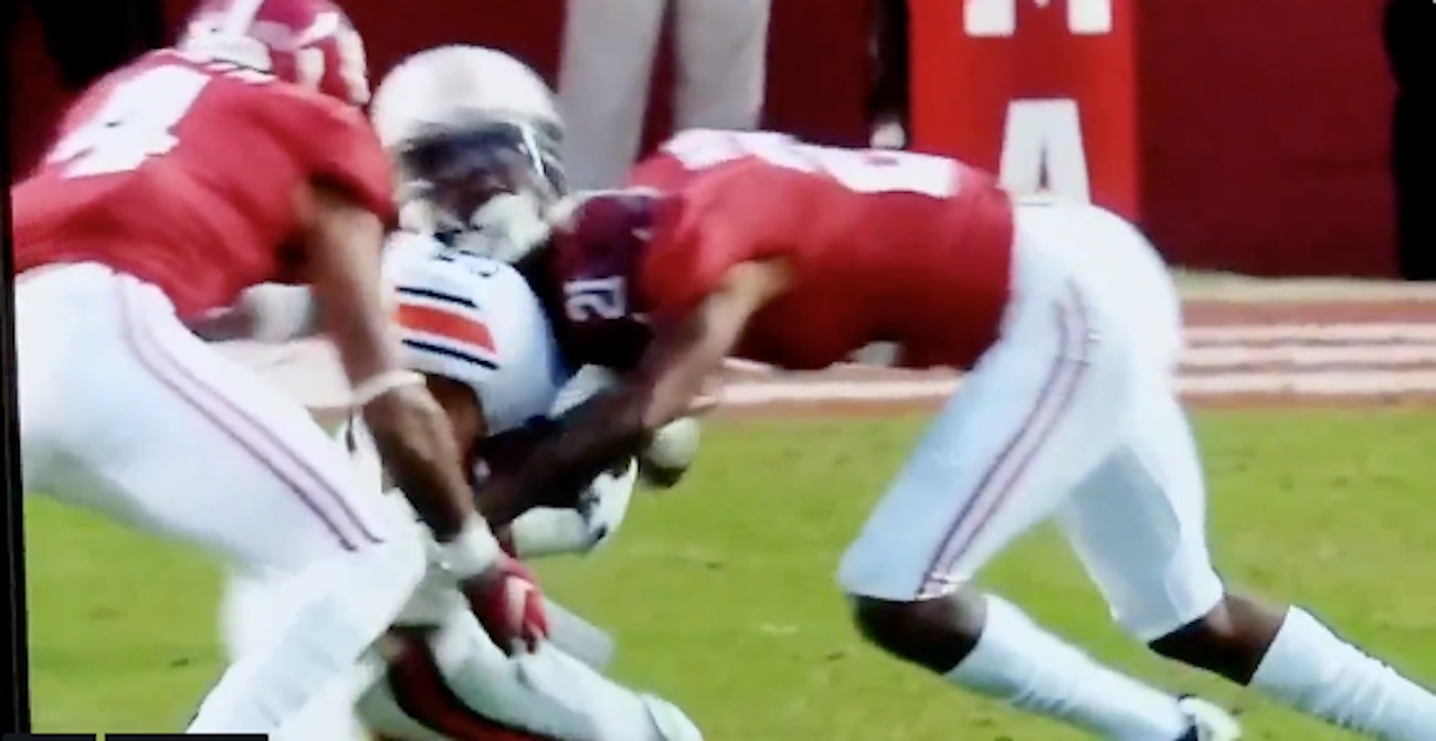 WATCH: Alabama DB Jared Mayden ejected after targeting penalty that ...
