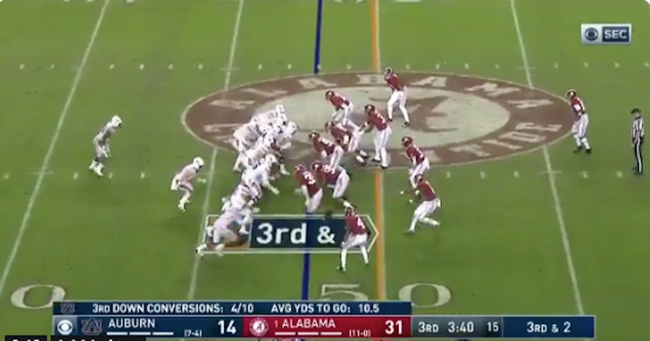 WATCH: Auburn connects on long TD pass, Alabama fans irate over no pass ...