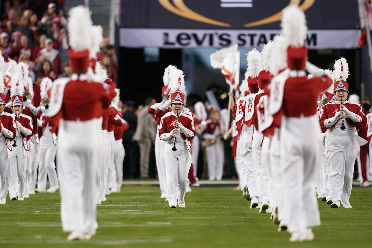 LOOK: Alabama fan going viral with hilarious surrender cobra following ...