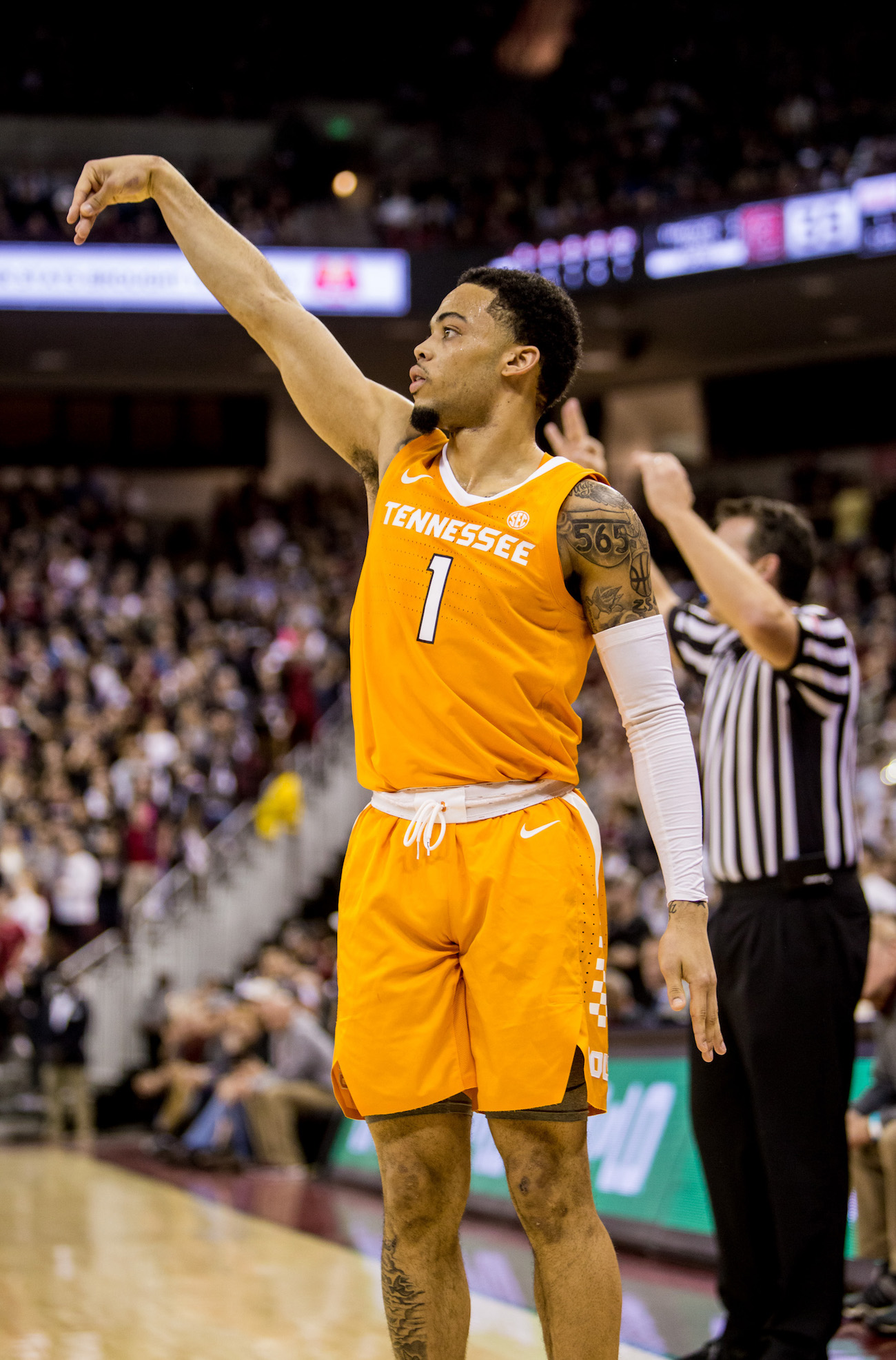 LOOK: Lamonte Turner trolls Tennessee coach Rick Barnes with hilarious ...