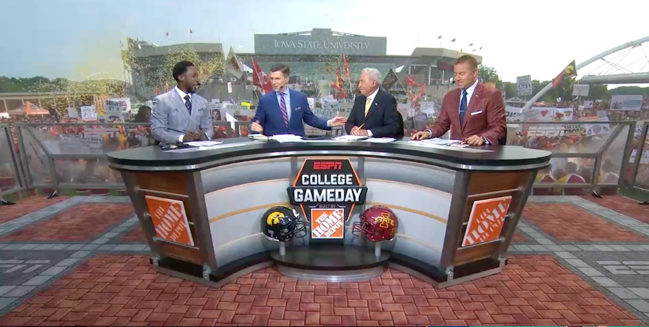 College GameDay announces country music star as guest picker - Saturday ...