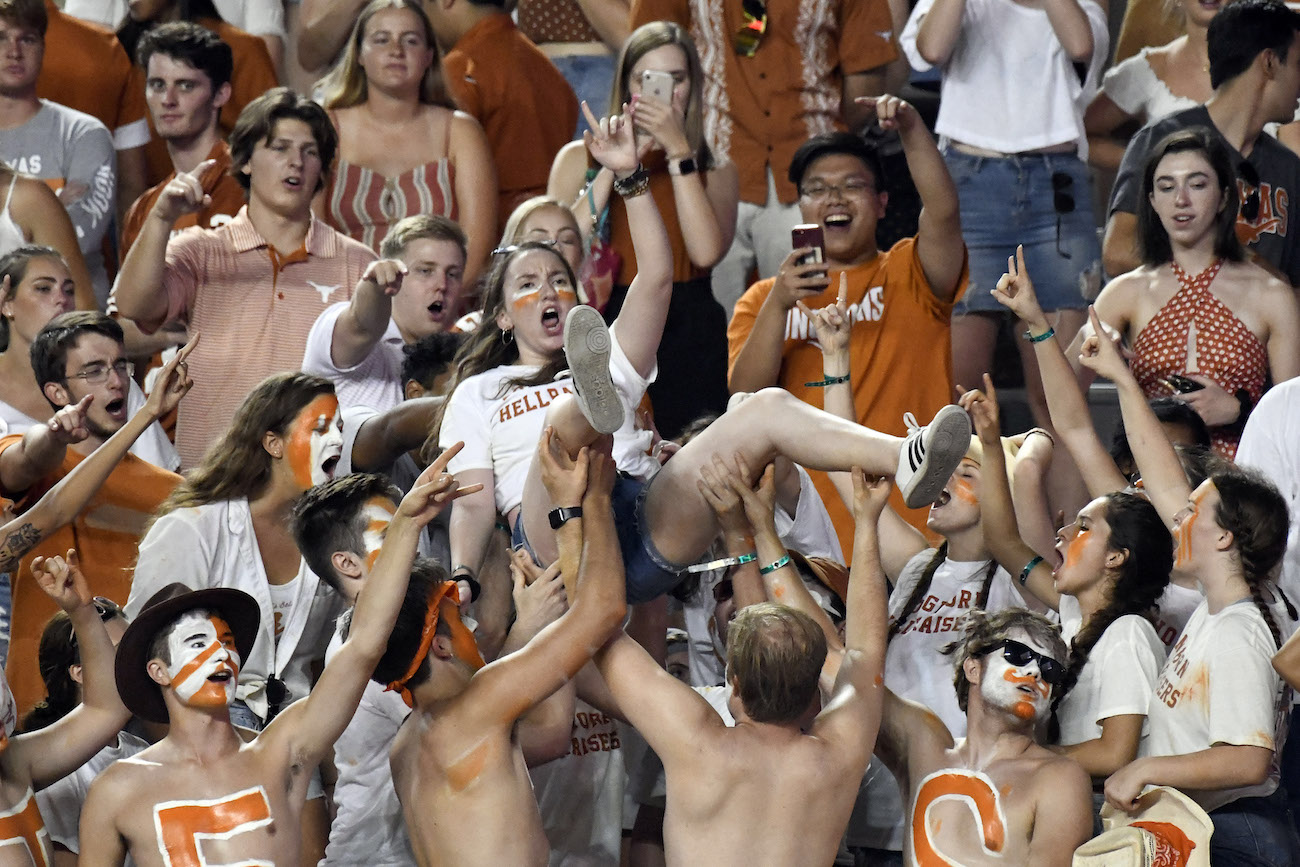 WATCH: Insane amount of Texas fans show up early for College GameDay ...