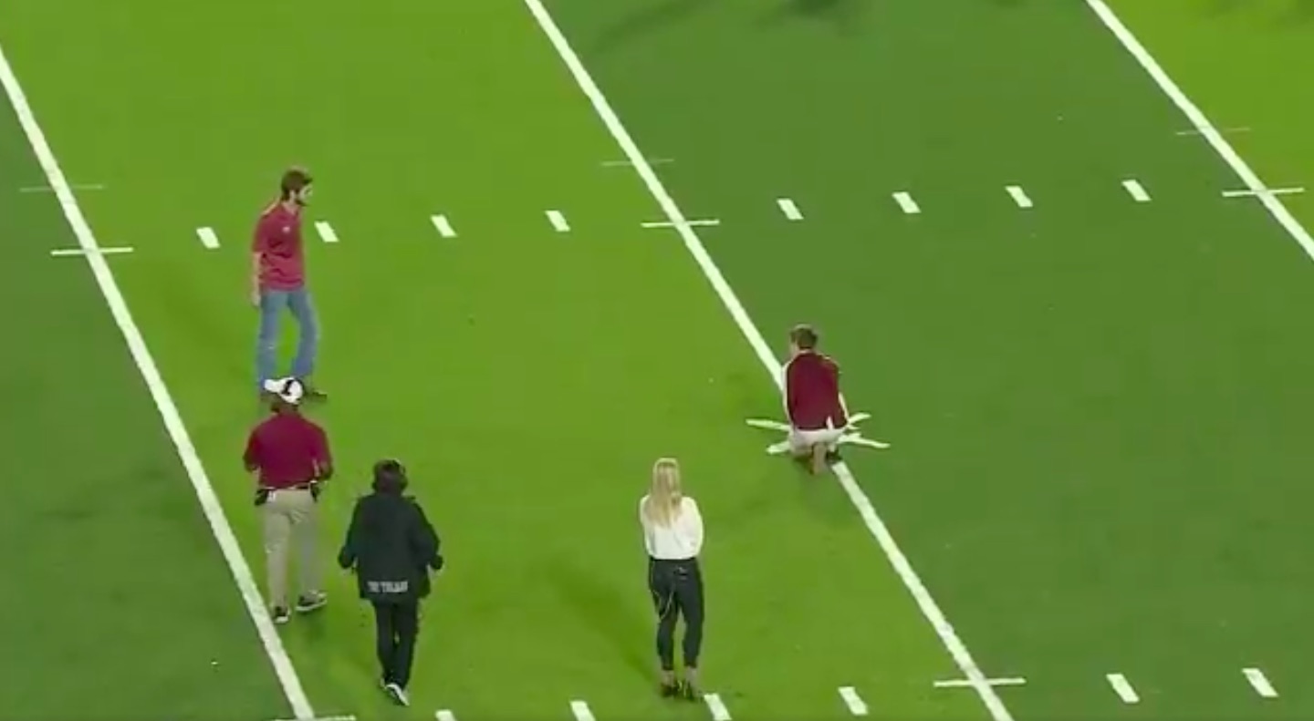 Troy fan hilariously botches field-goal attempt during promotional ...