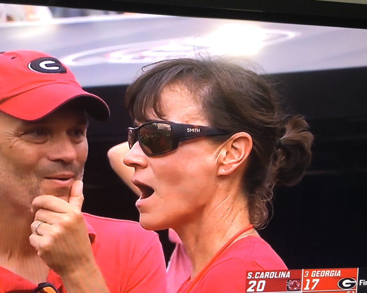 Gasps, surrender cobras, disbelief: Georgia fans were sad all around in ...