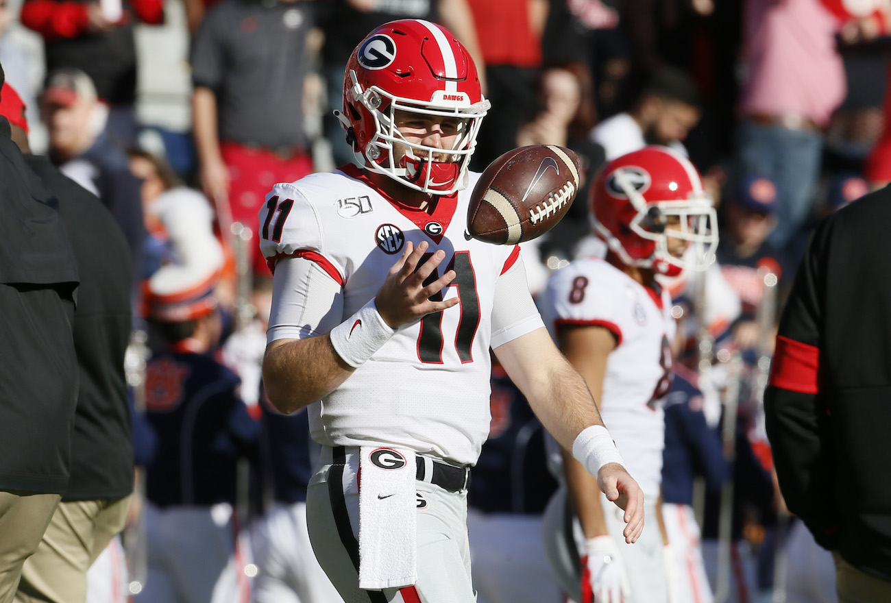 Social media reacts to 1st half of Georgia-Georgia Tech game, Jake ...