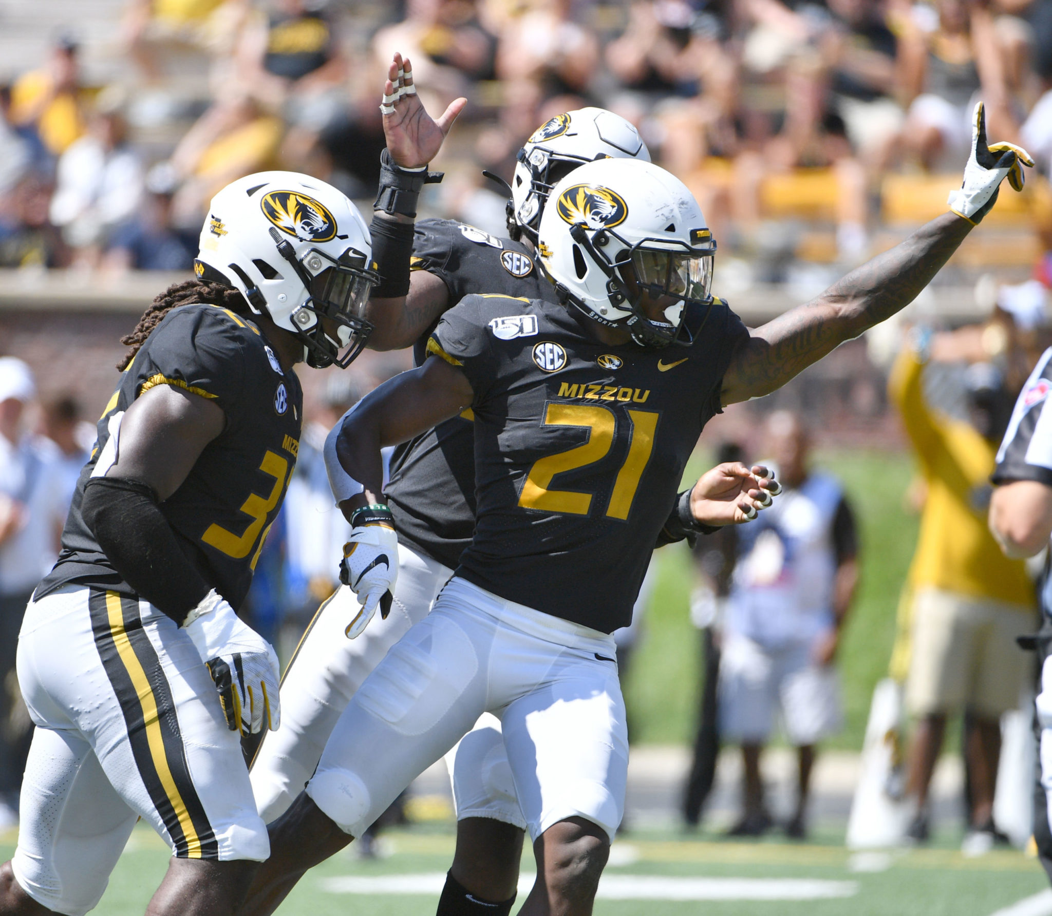 Former Missouri defensive back Christian Holmes announces transfer ...