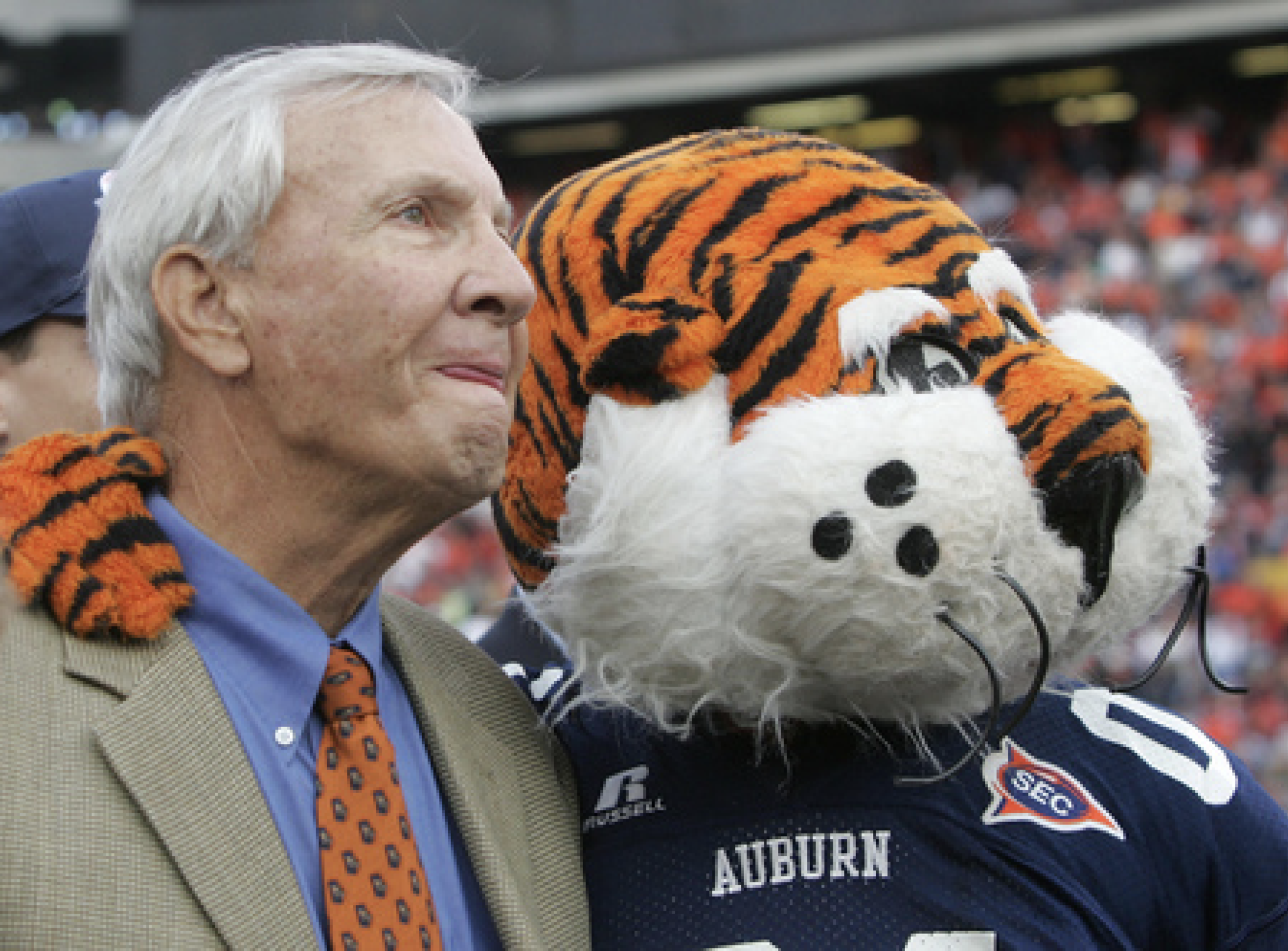 Auburn family reacts to the death of legendary coach Pat Dye - Saturday ...