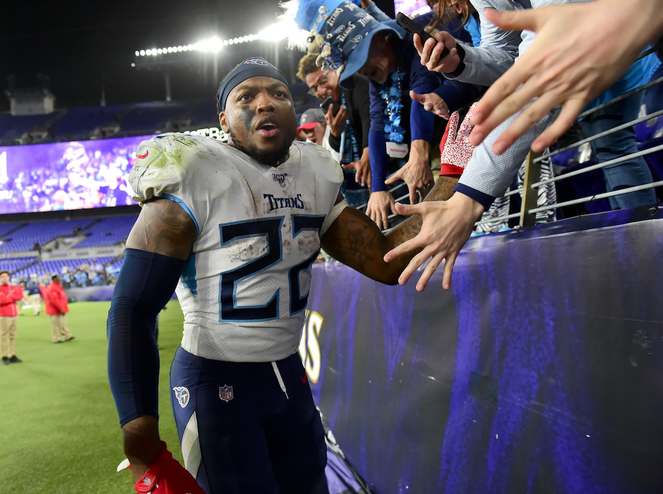 Derrick Henry educates Kevin Hart on Alabama football - Saturday Down South