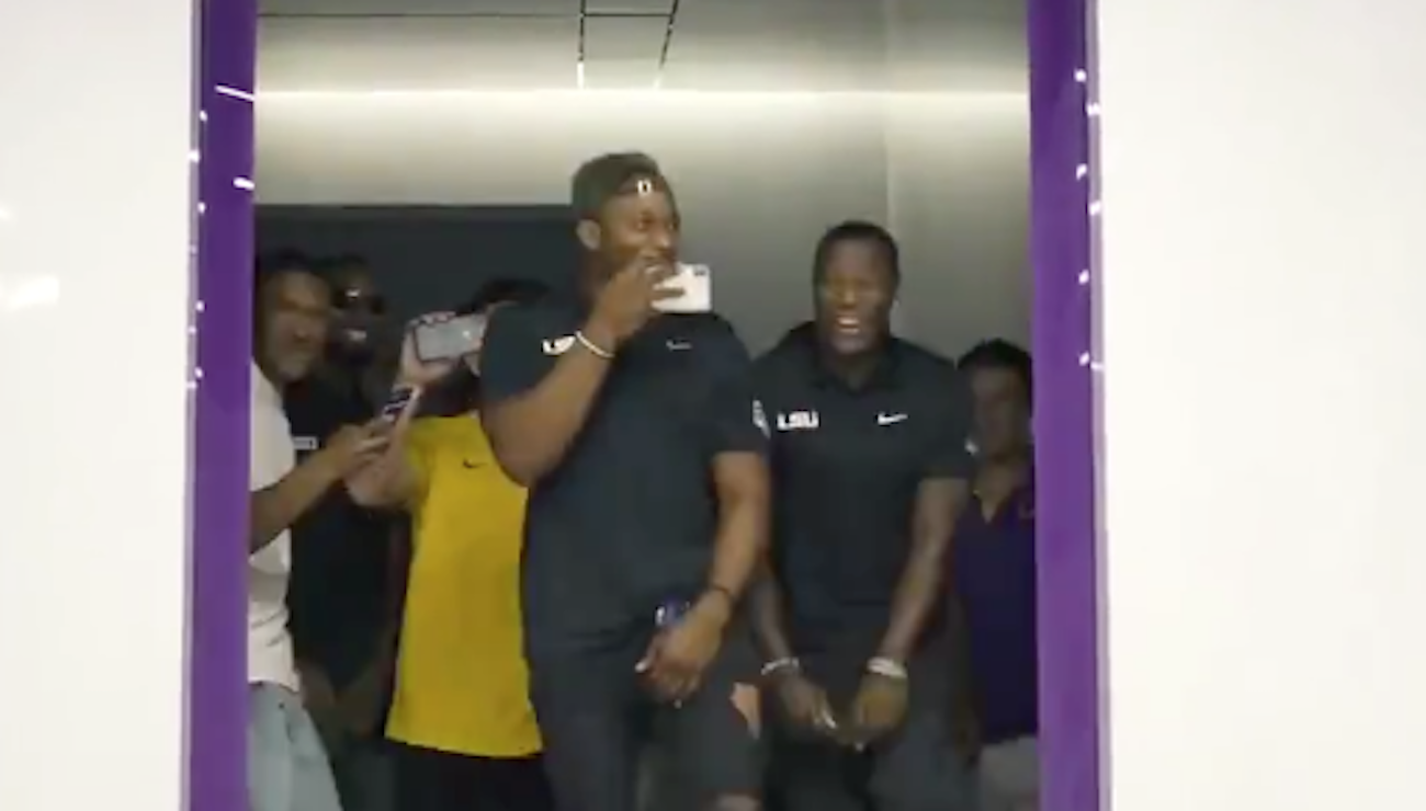 WATCH: Players go wild as LSU unveils insane new locker room - Saturday ...