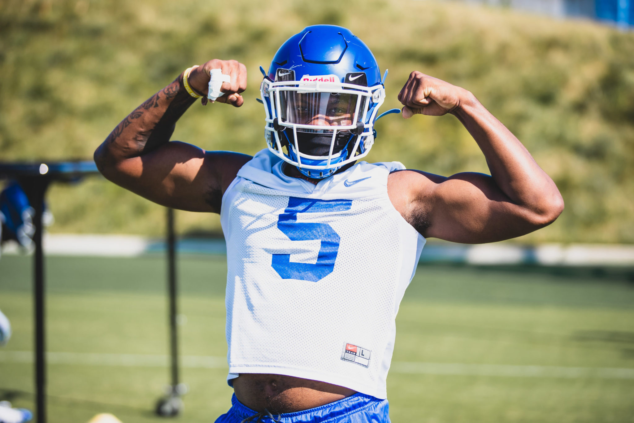 DeAndre Square, Kentucky LB, mic'd up during Wildcats practice ...