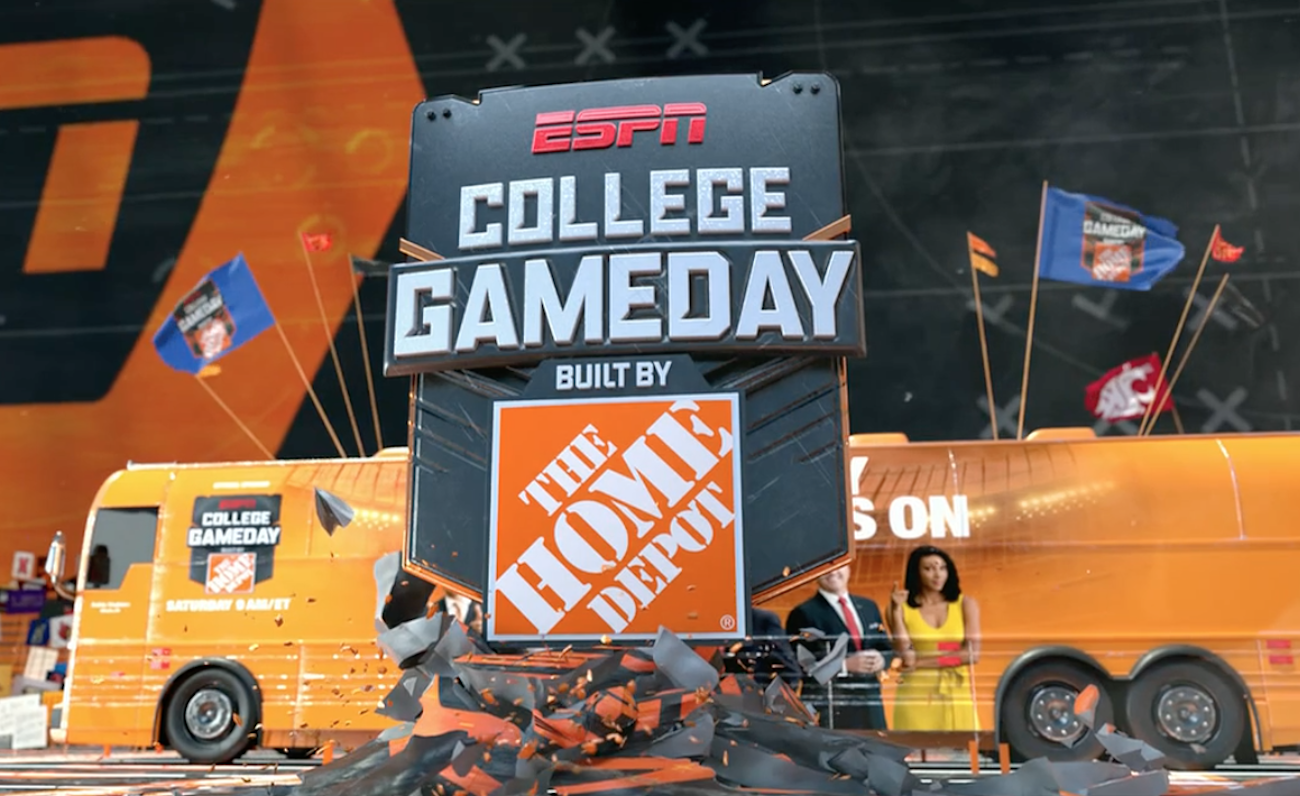 Despite no fans, long-standing College GameDay tradition continues ...