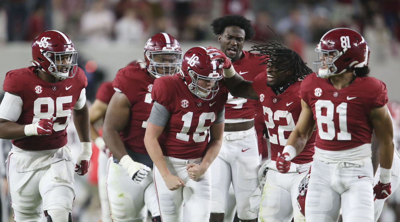 Alabama has a kicker? Fans hype up Will Reichard after booming 52-yard ...