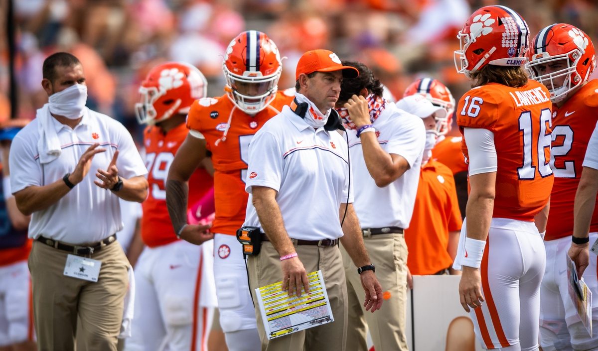 Sensitive Dabo Swinney angry at media for legitimate questions ...