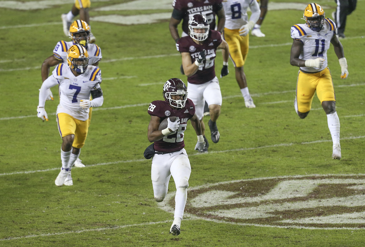 Isaiah Spiller, a 1,000-yard rusher for Texas A&M, announces plans for ...