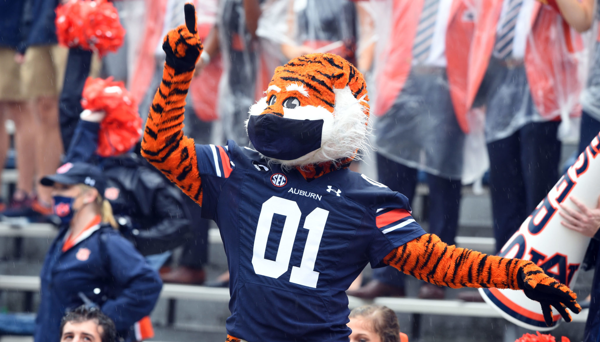 Auburn announces hire of new receivers coach Cornelius Williams ...