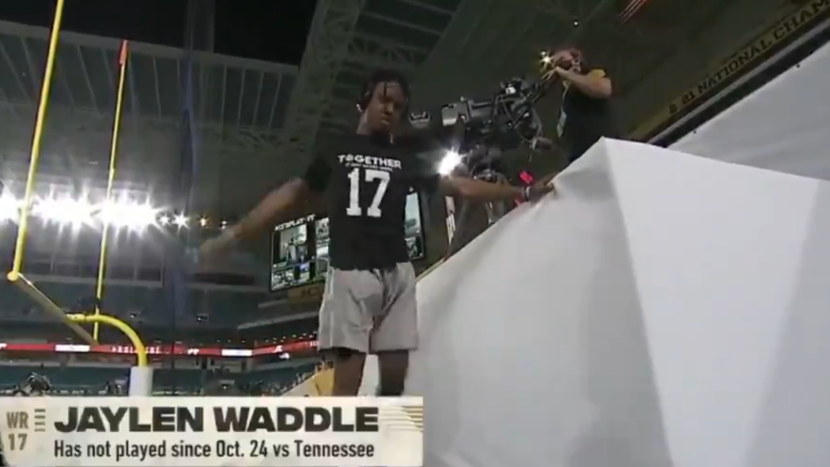 Jaylen Waddle warming up on the field to test injured ankle; Nick Saban ...