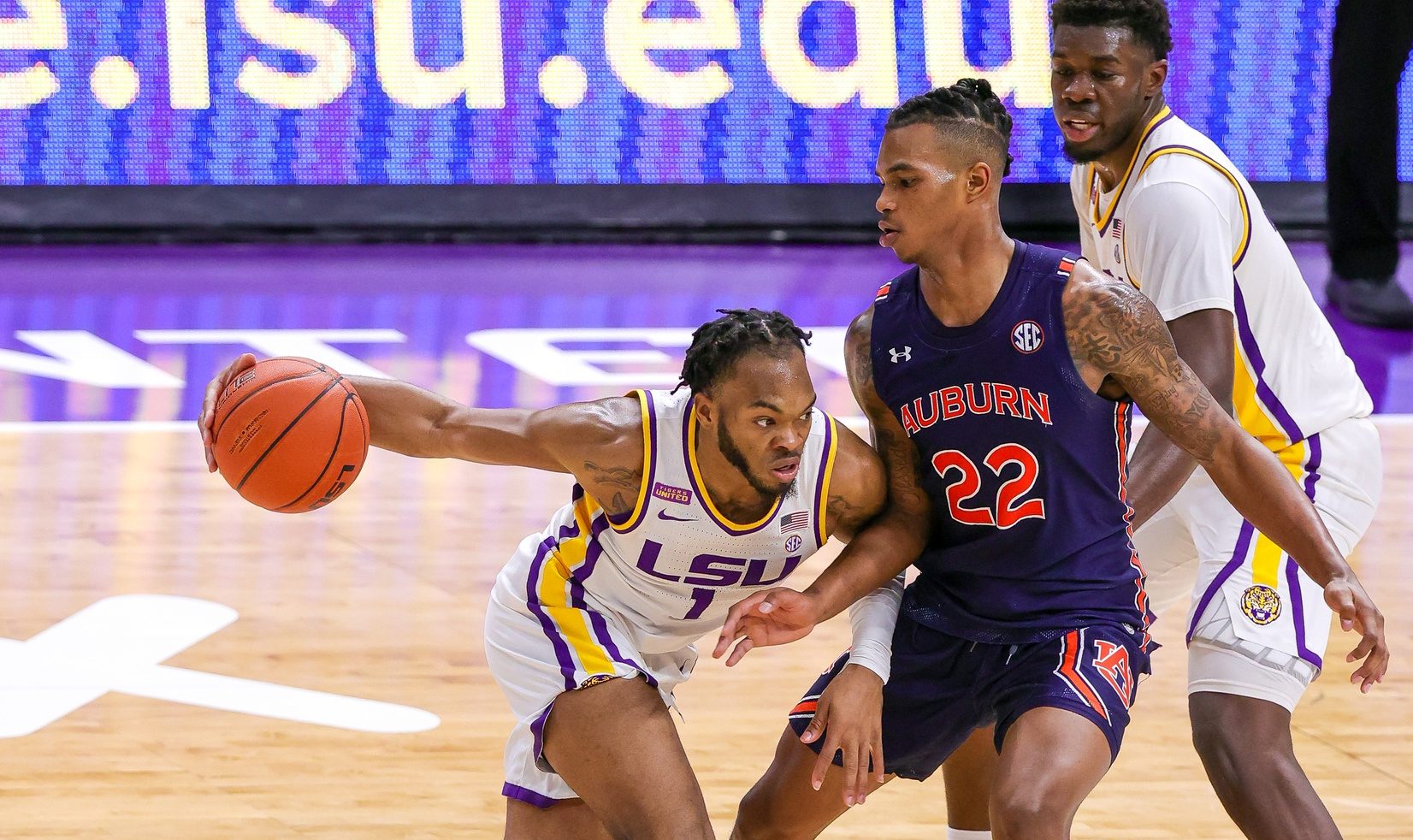 Pouring it on: LSU's 104-80 victory over Auburn eclipses scoring mark ...