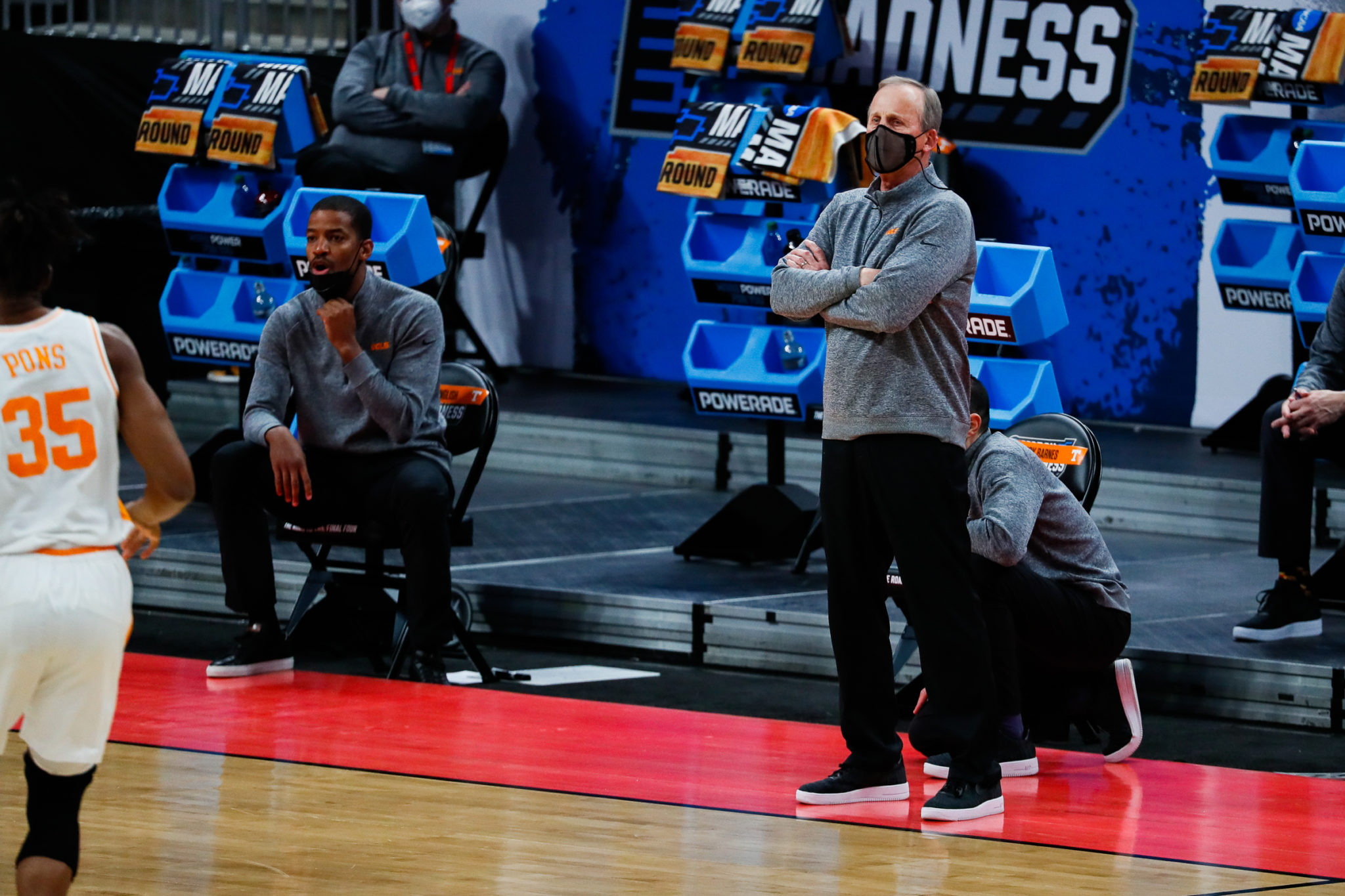 Tennessee's loss to Oregon State adds to 'bingo card' of Rick Barnes ...