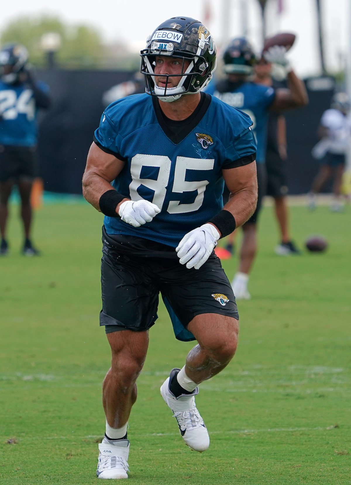 Tim Tebow looks the part: Video of Jaguars tight end working at new ...