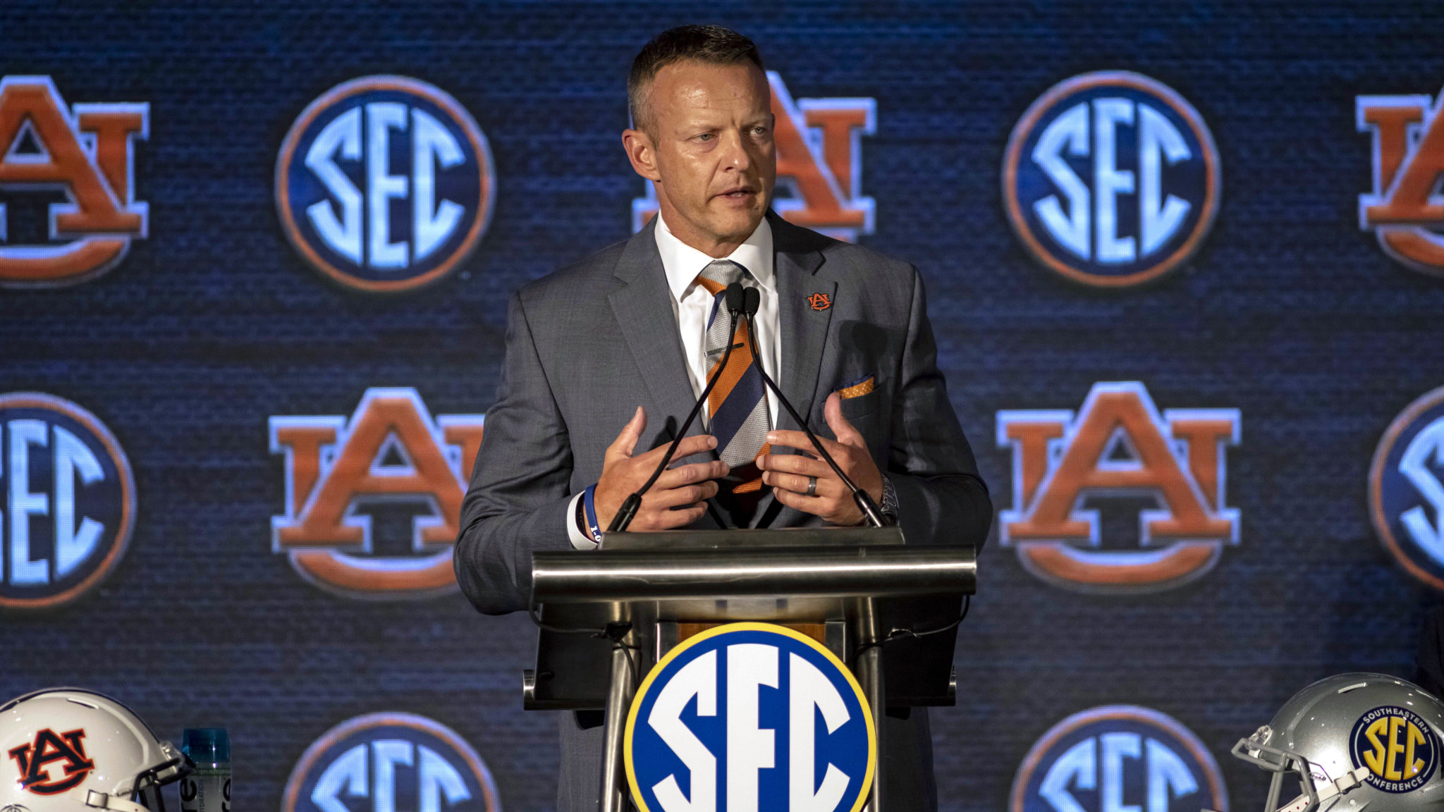 Auburn releases official depth chart ahead of Week 1 game vs. Akron ...