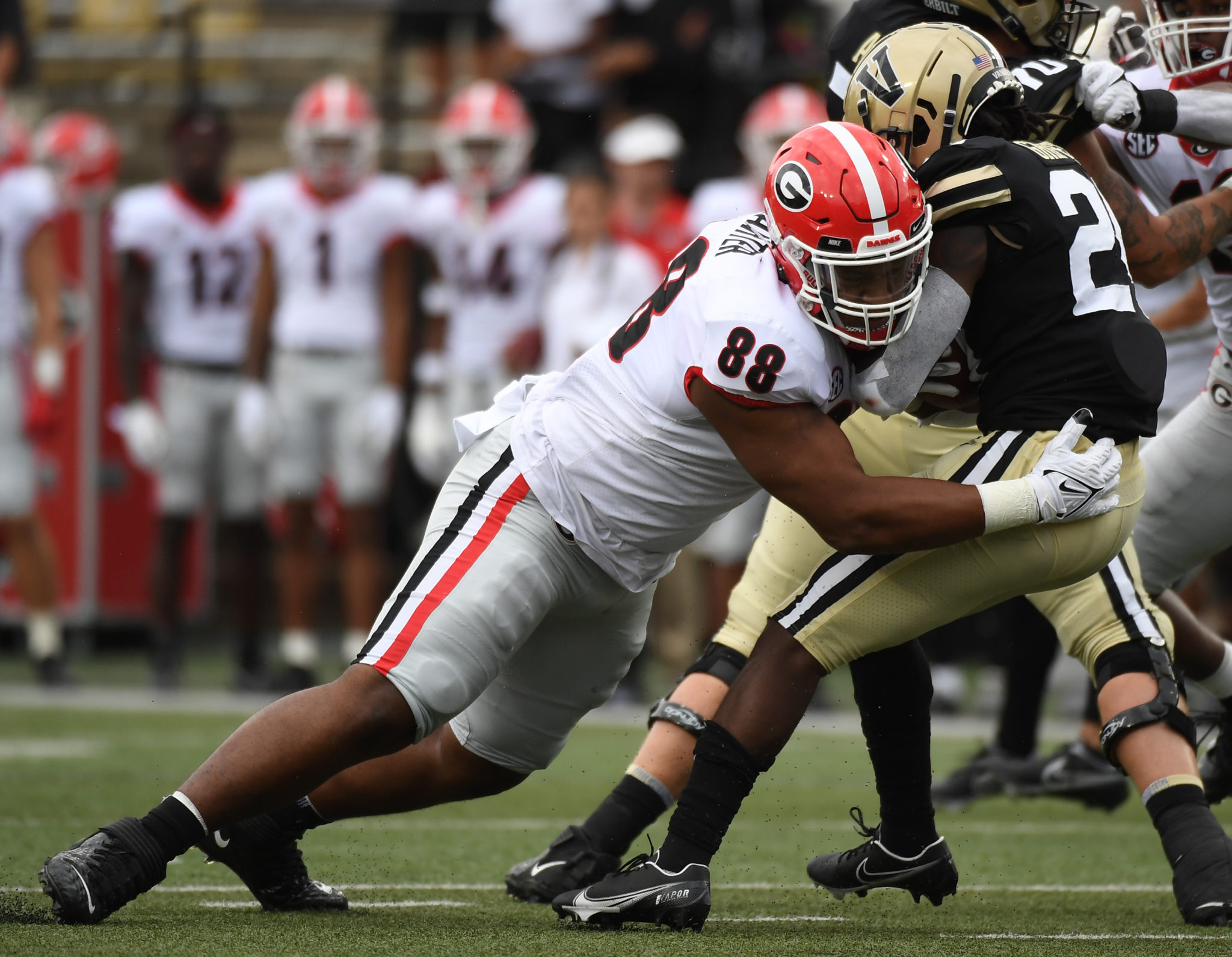 Pro Football Focus's ranking of top 10 defensive lines in college ...