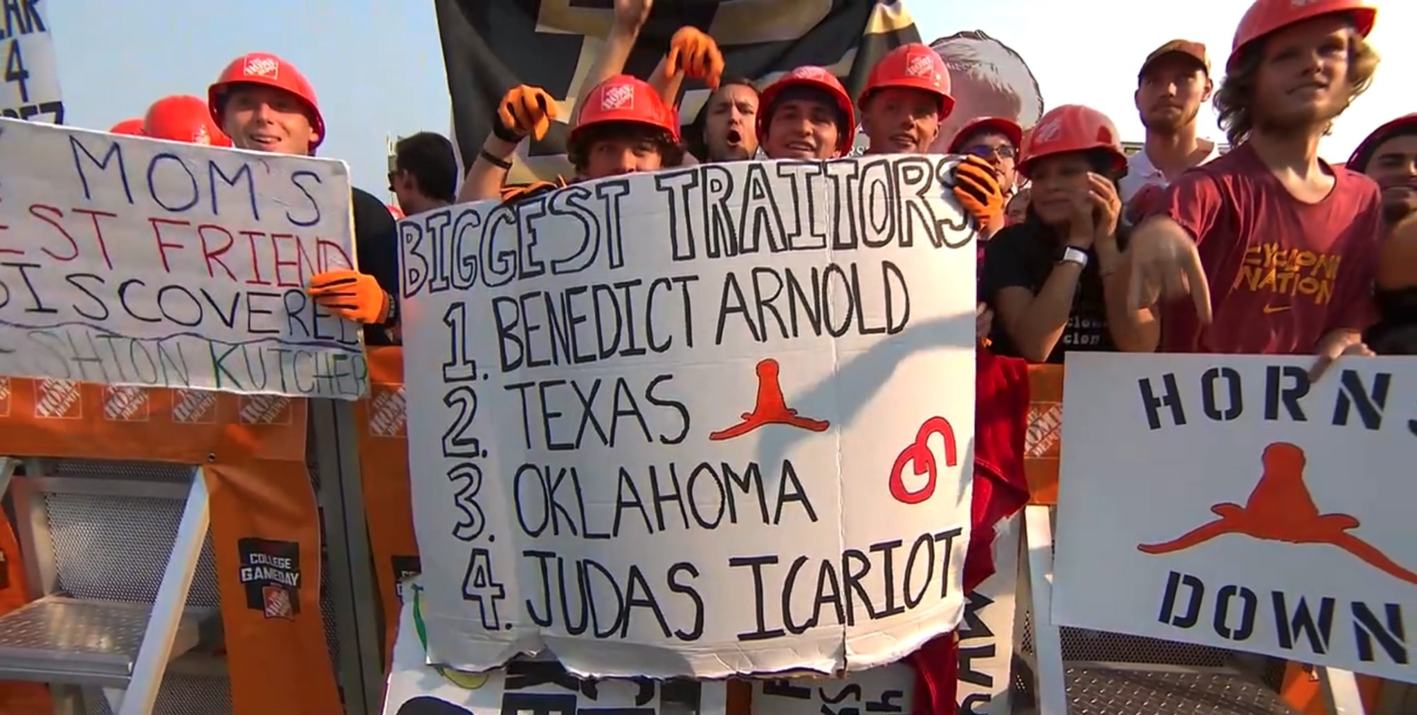 Best College GameDay signs from Saturday's Iowa-Iowa State game ...