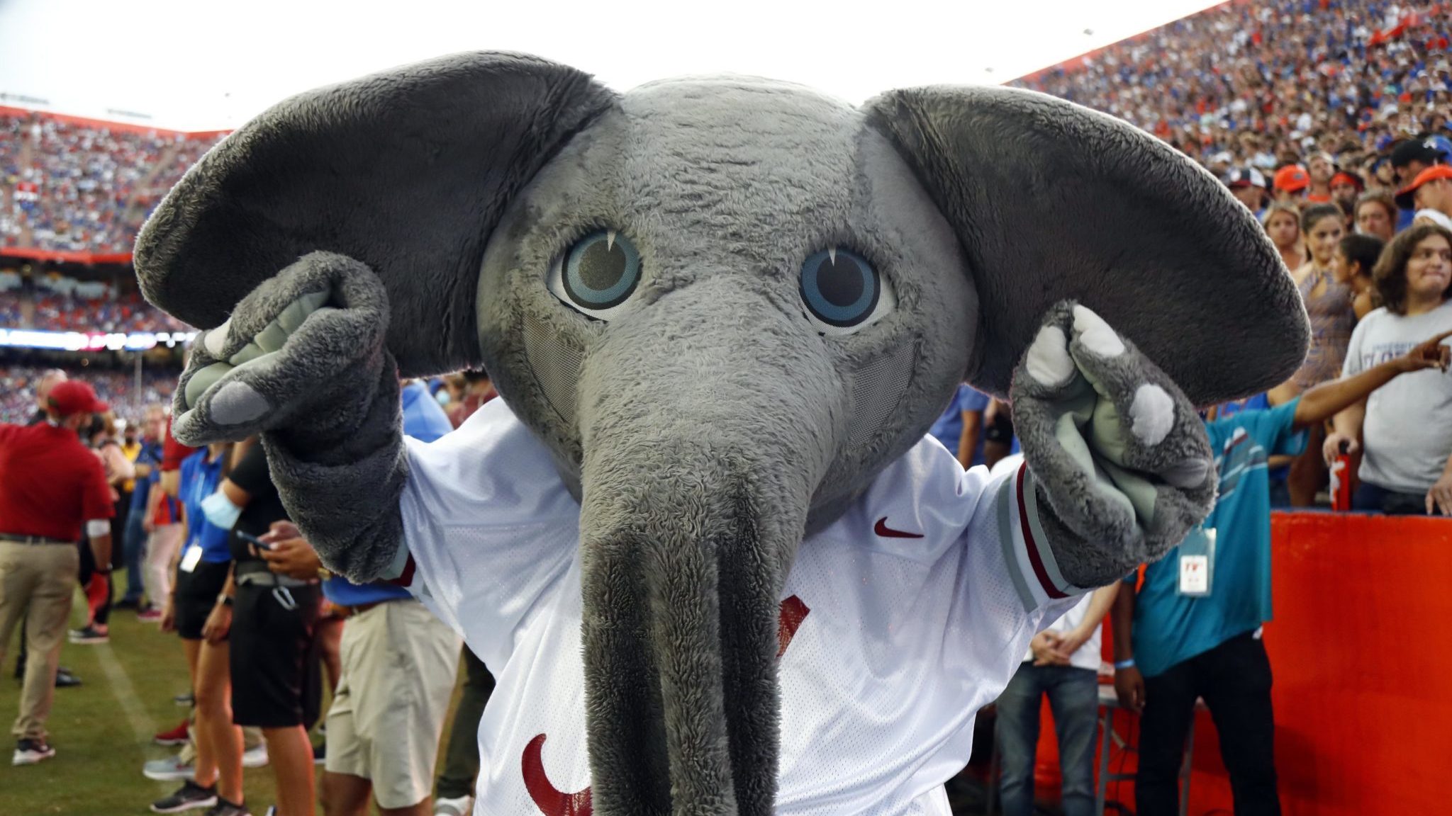 Alabama reveals origin story behind Big Al's popcorn costume - Saturday ...