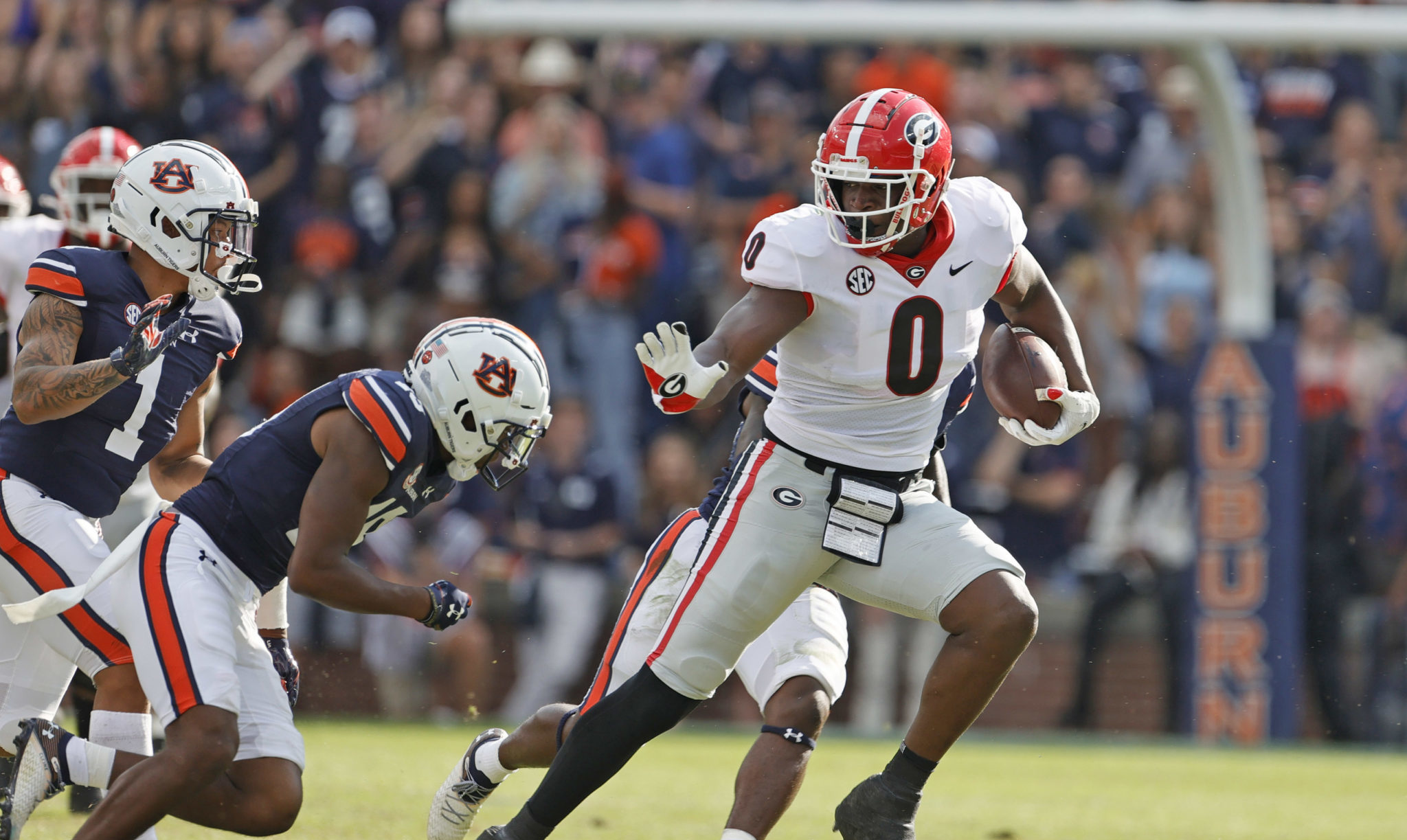 Dawgs on top: Fans call Georgia CFB's best team after beatdown of ...