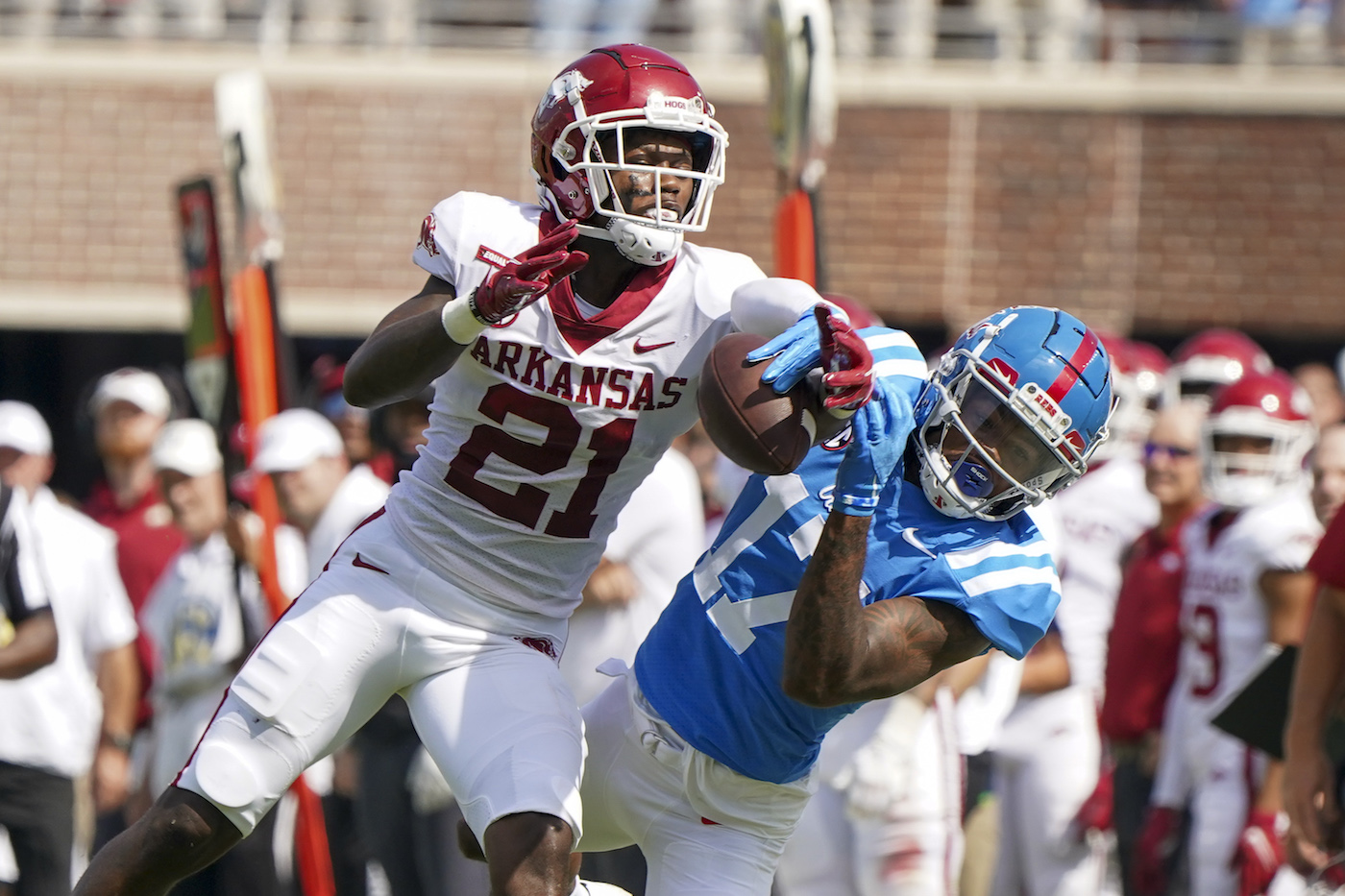 Sam Carter, Arkansas CB coach, reportedly makes decision between ...