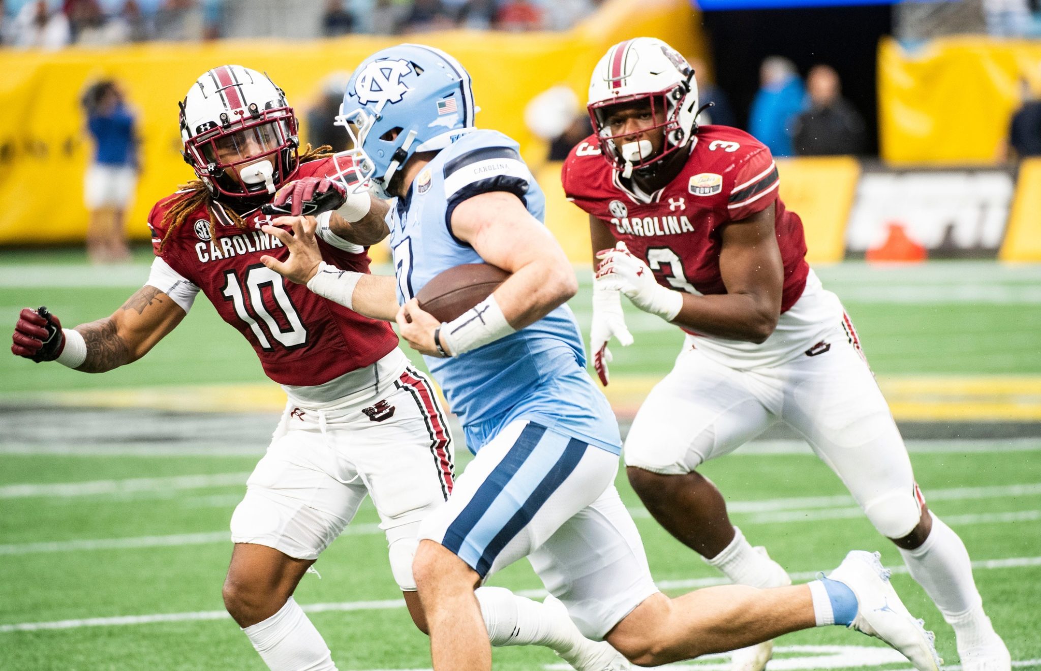 Jordan Burch, South Carolina DL and former 5-star recruit, reportedly ...