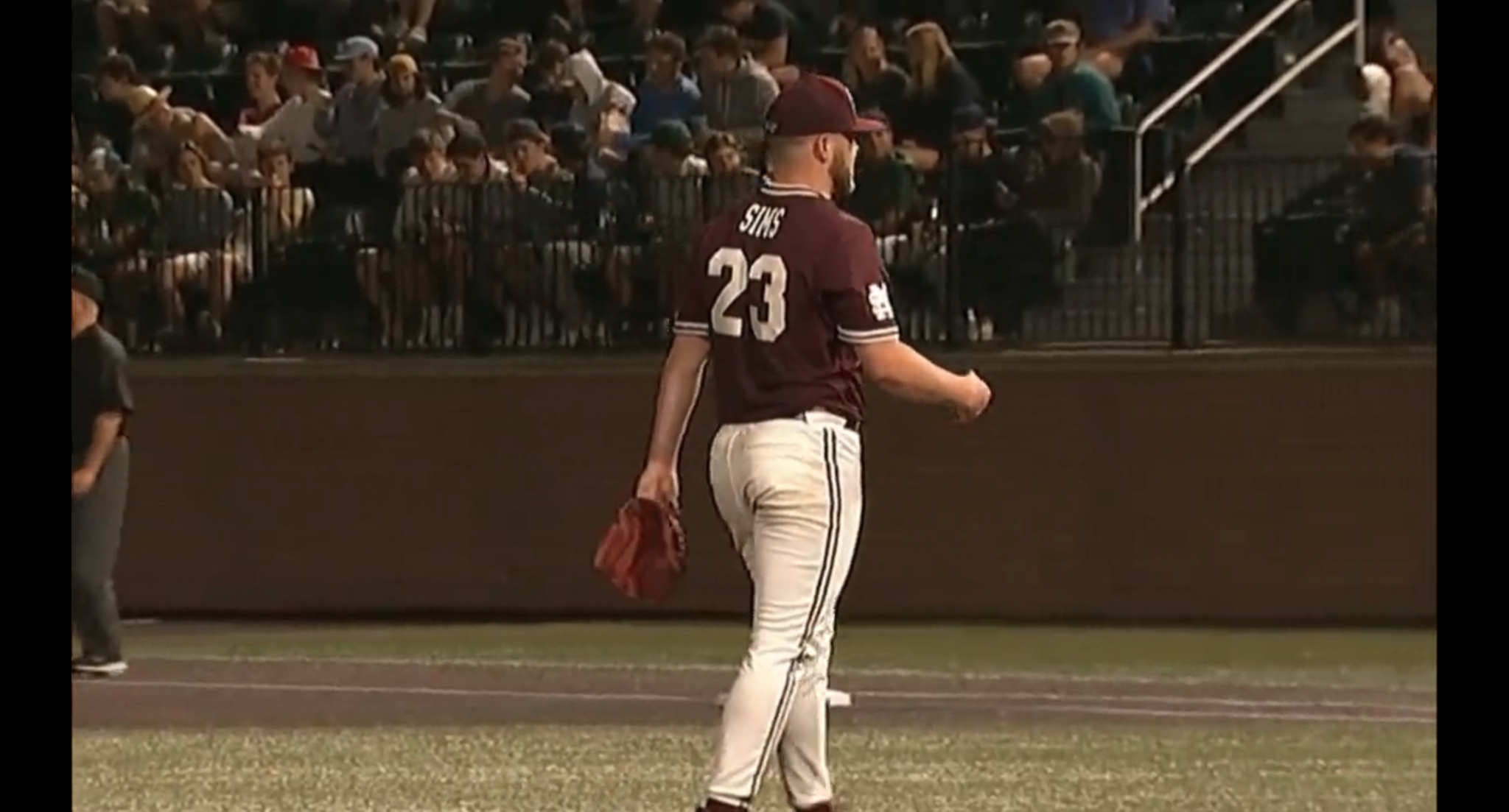 Landon Sims, Mississippi State star pitcher, leaves Friday night game ...