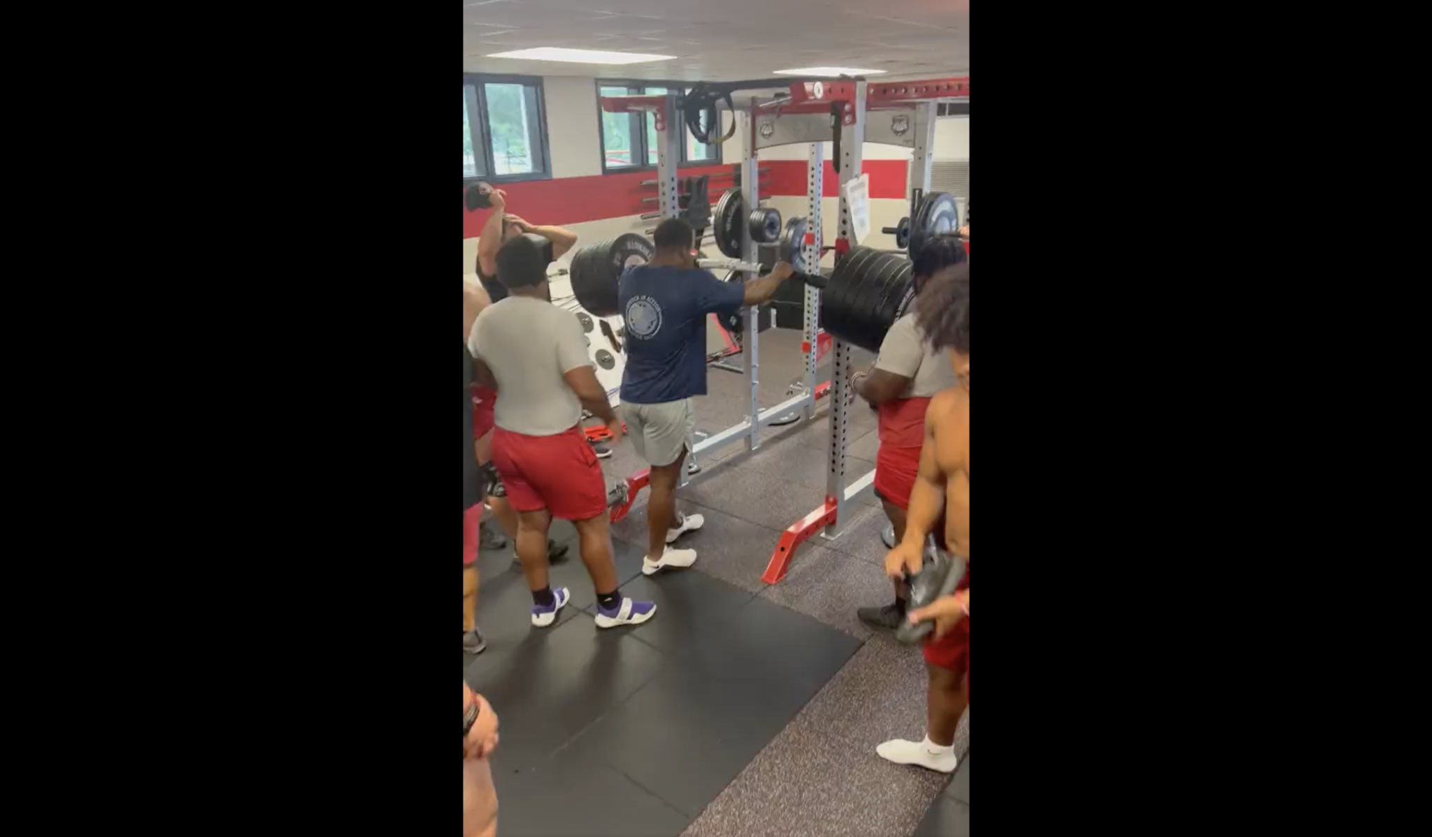 Nick Chubb delivers latest eye-popping weight room performance ...