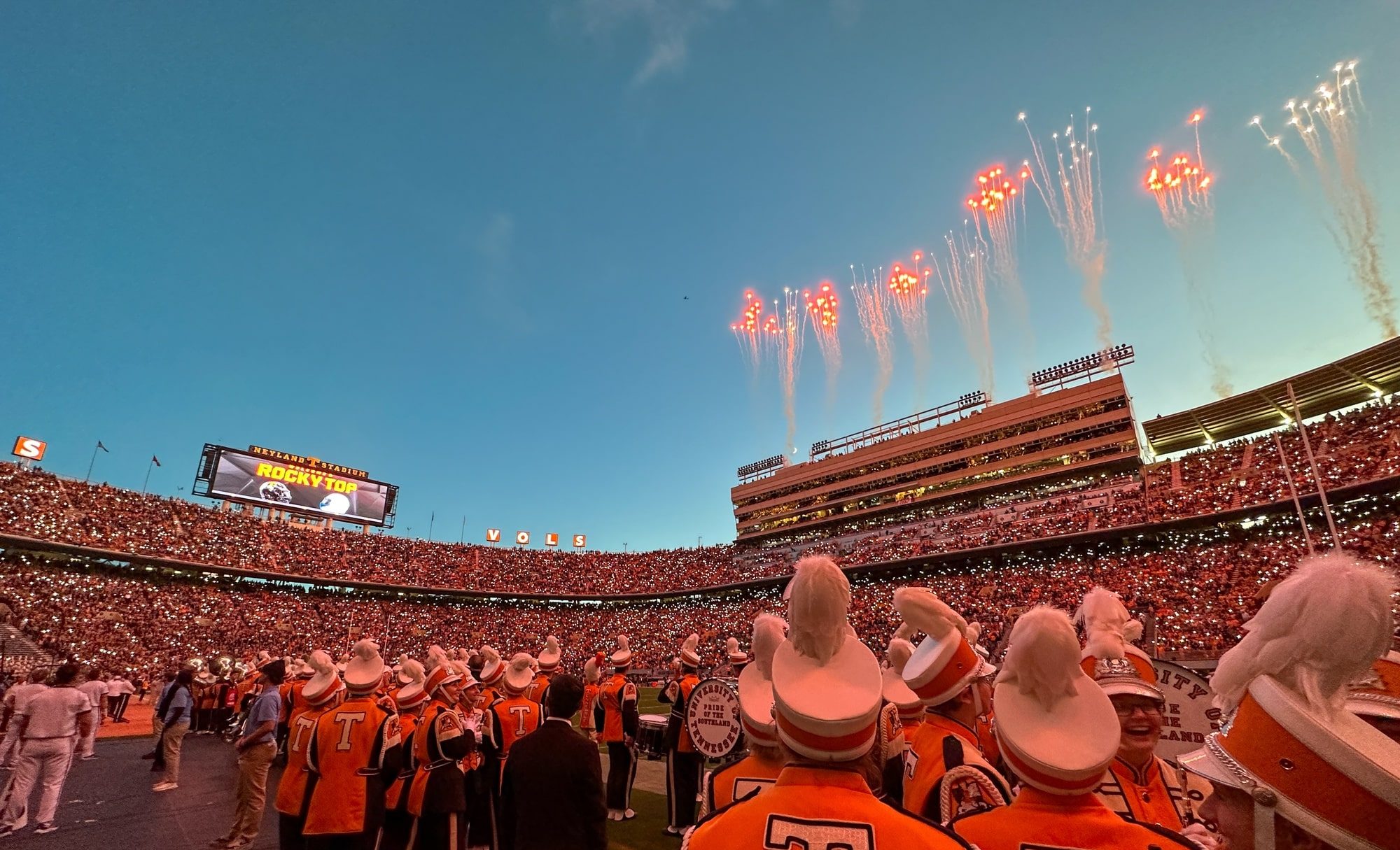 Tennessee's all-black Halloween uniforms draw loads of praise from Vol ...