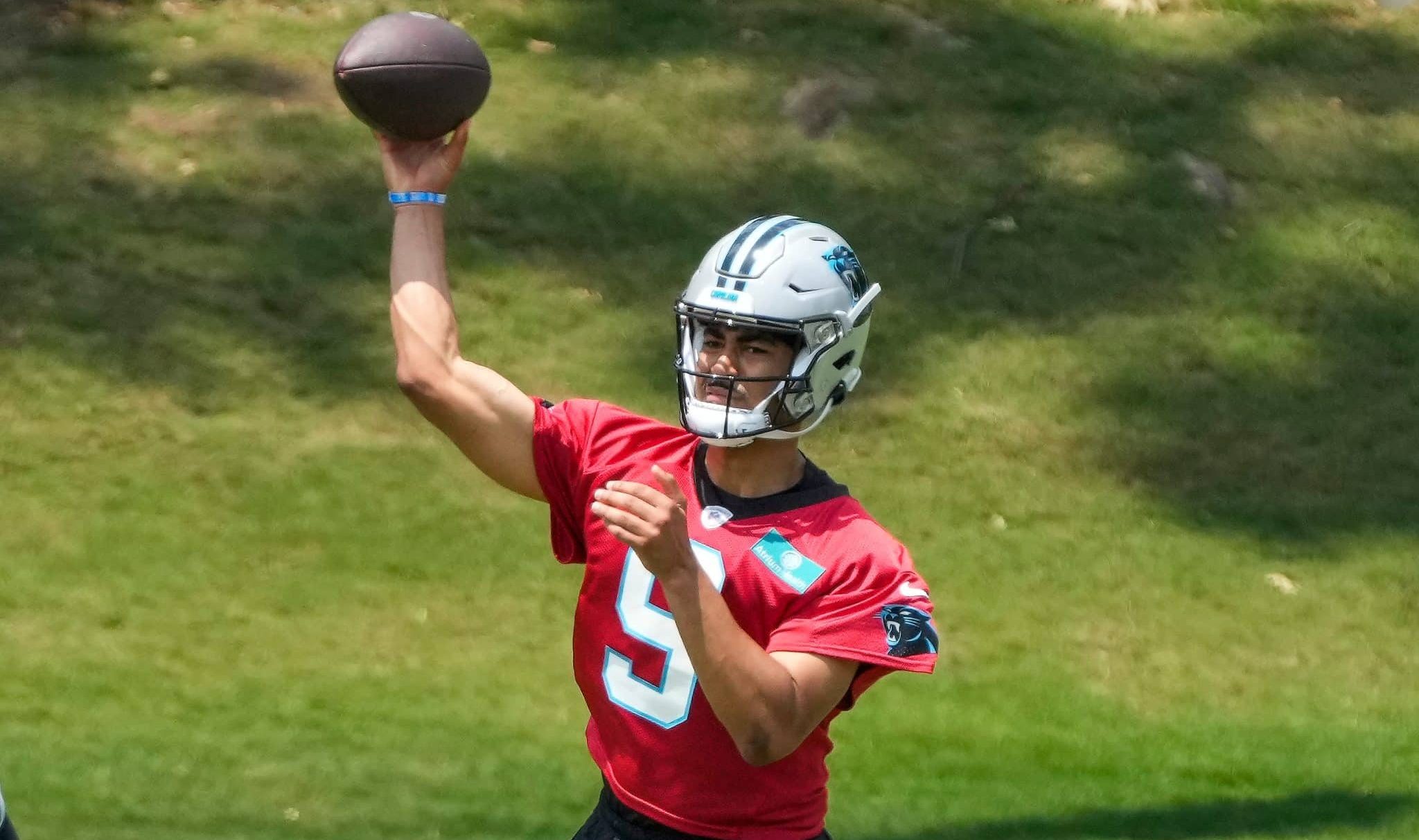 Bryce Young officially agrees to contract with Carolina Panthers, per ...