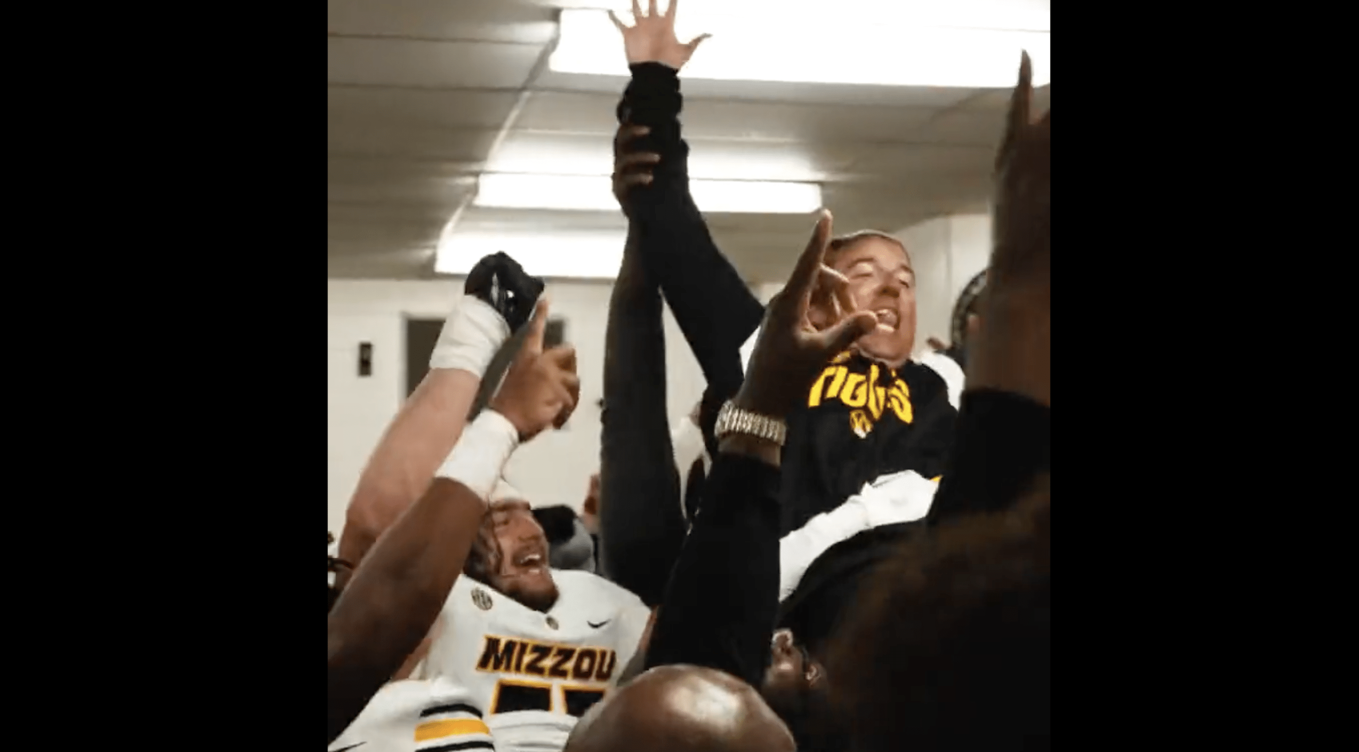 Mizzou unleashes epic chicken troll on South Carolina - Saturday Down South