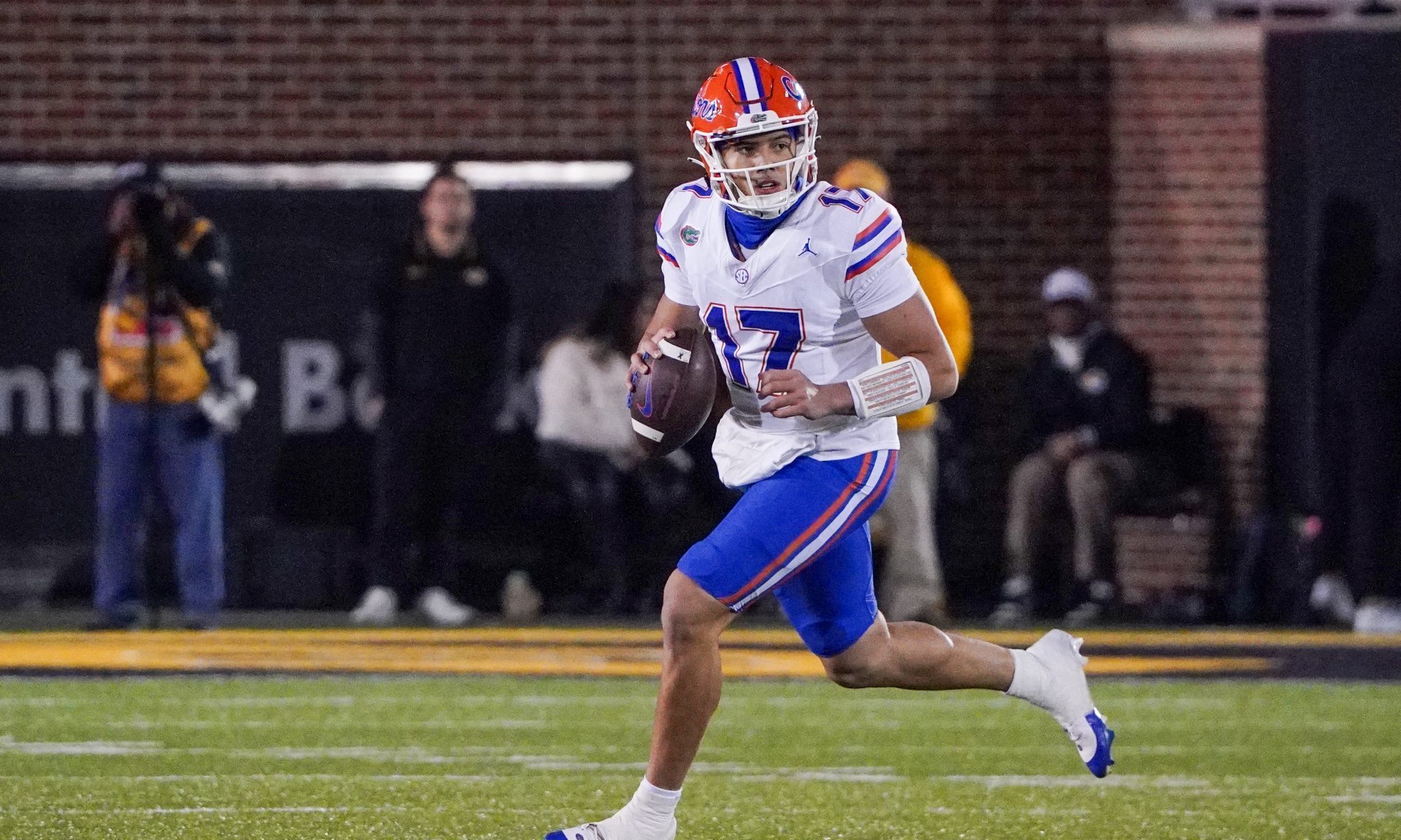 Who is Max Brown? 3 things to know about the Florida Gators QB ...