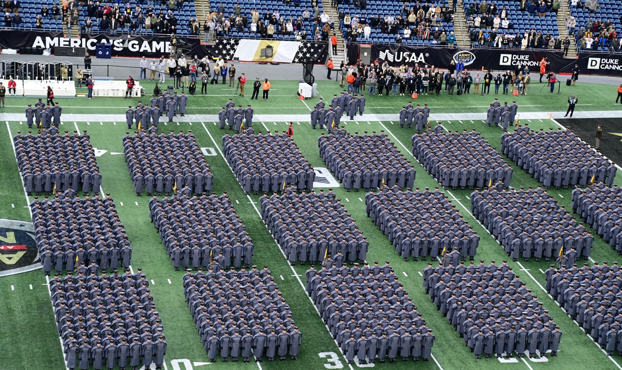 Brigade of Midshipmen, Corps of Cadets provide incredible scene ahead ...